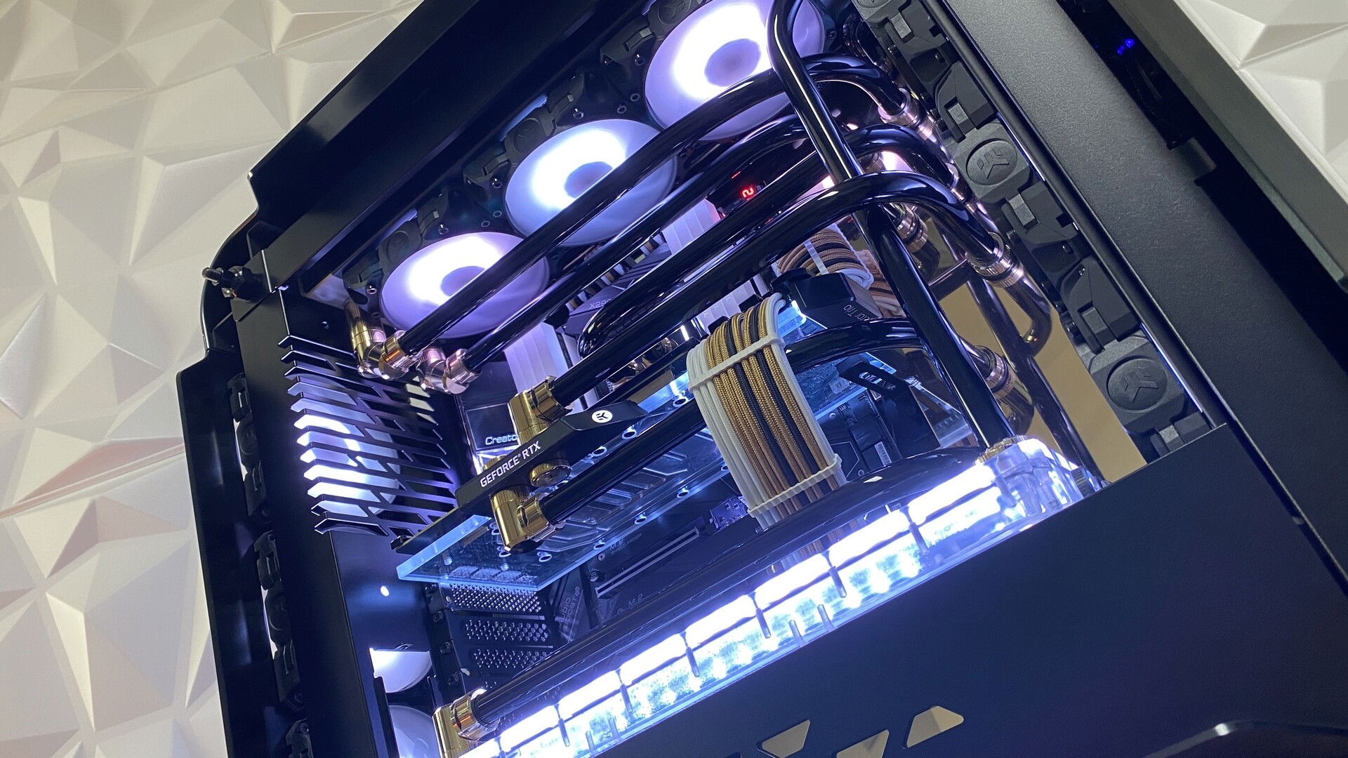 InWin 925 V2 » builds.gg