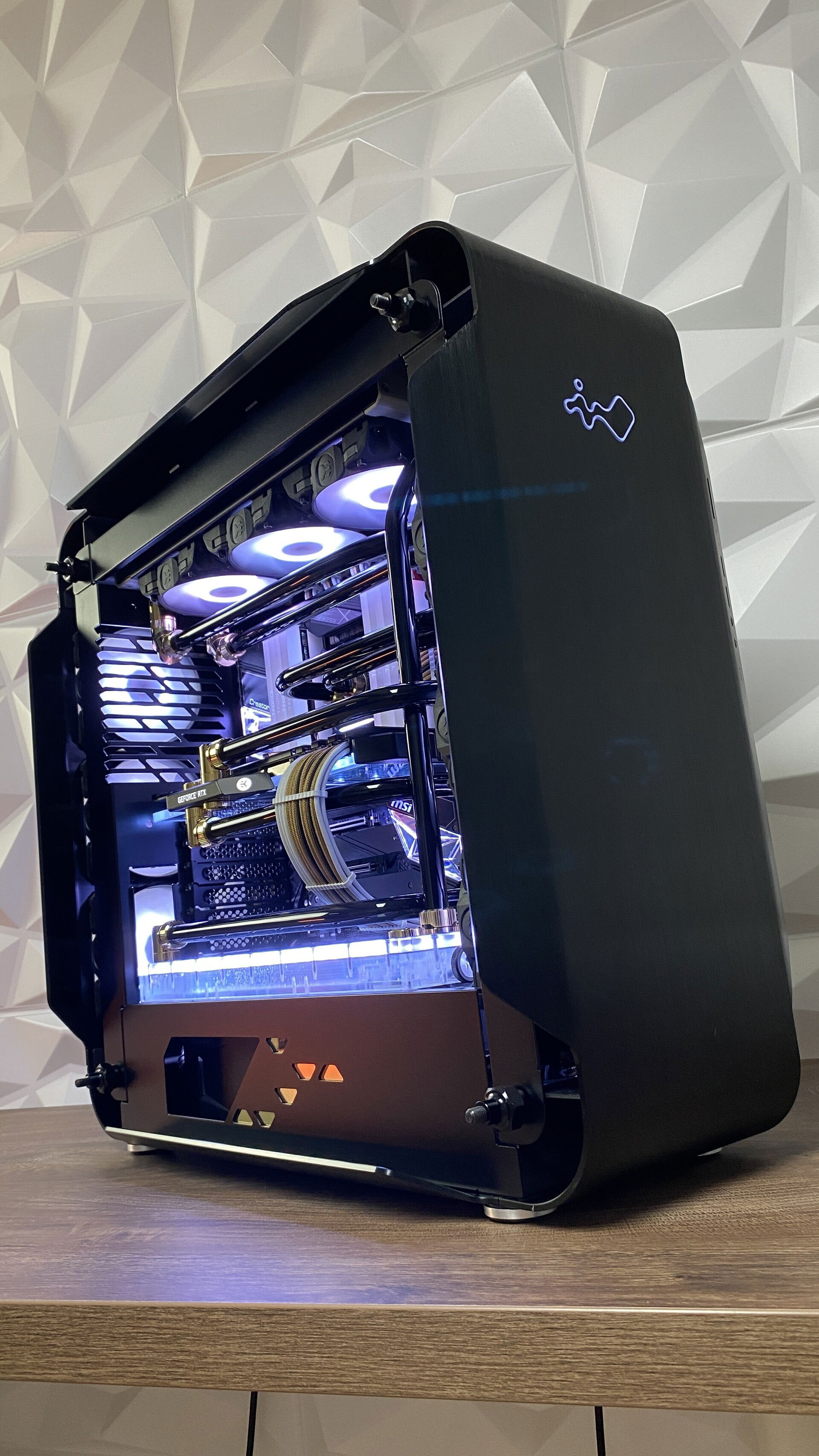 InWin 925 V2 » builds.gg