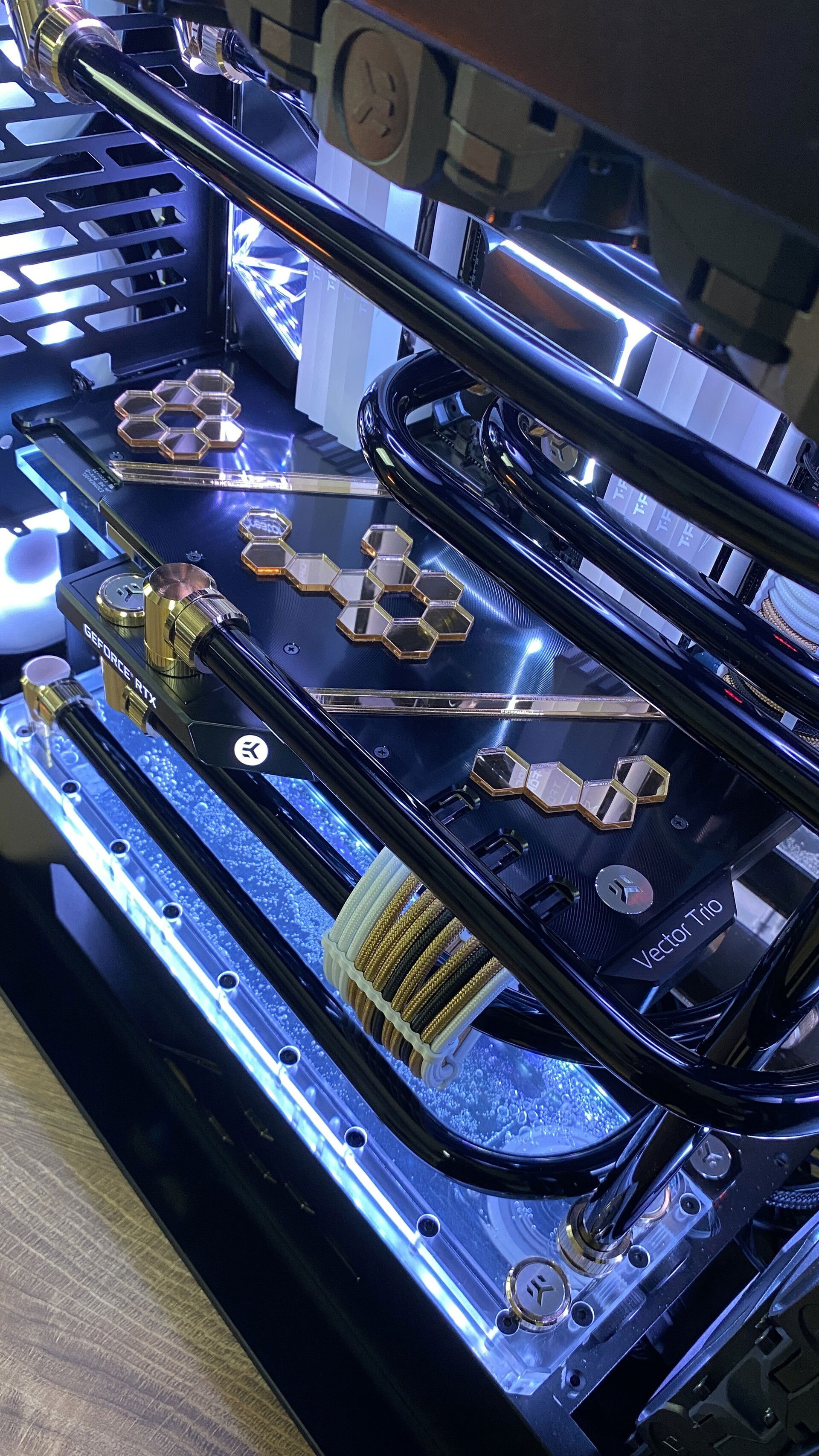 InWin 925 V2 » builds.gg