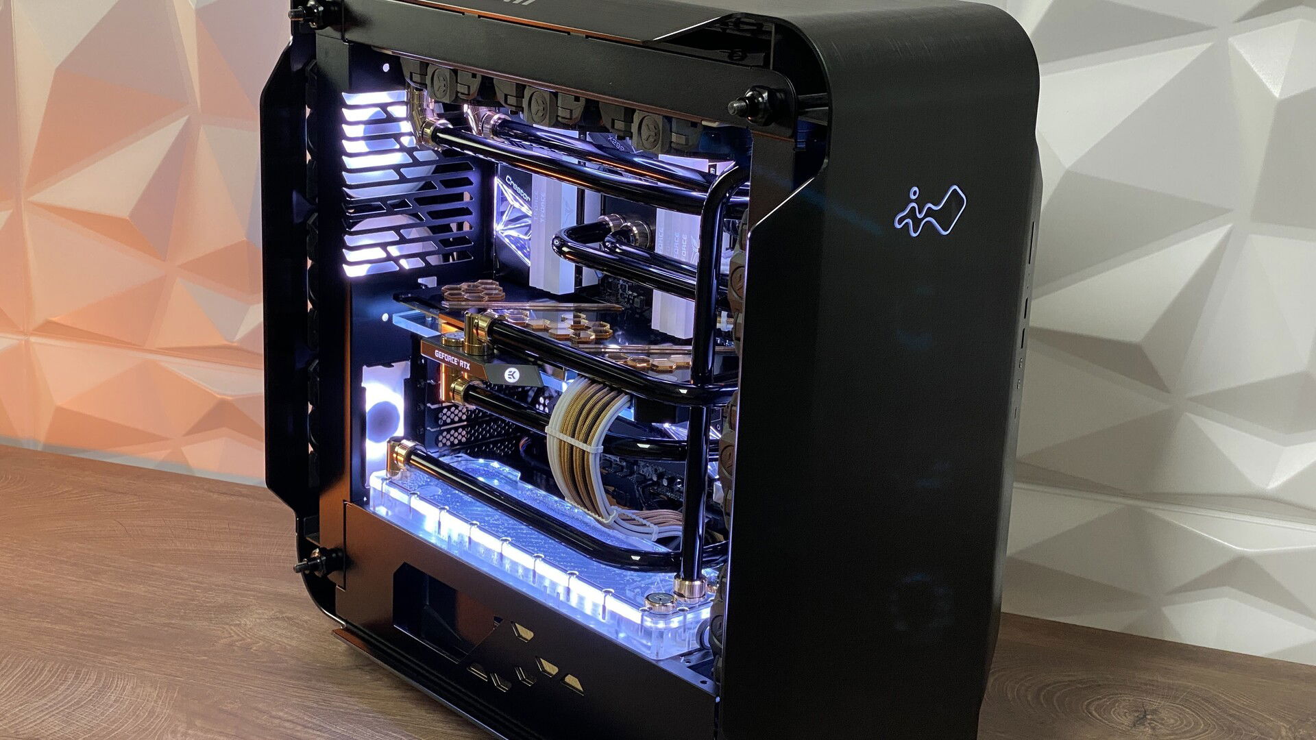 InWin 925 V2 » builds.gg