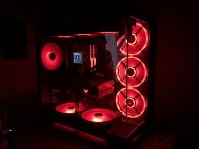 Lian Li O11 XL, custom loop, front distro plate, black & yellow » builds.gg