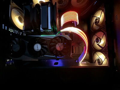 Silver Air-NCase M2 + RTX 5080 » builds.gg