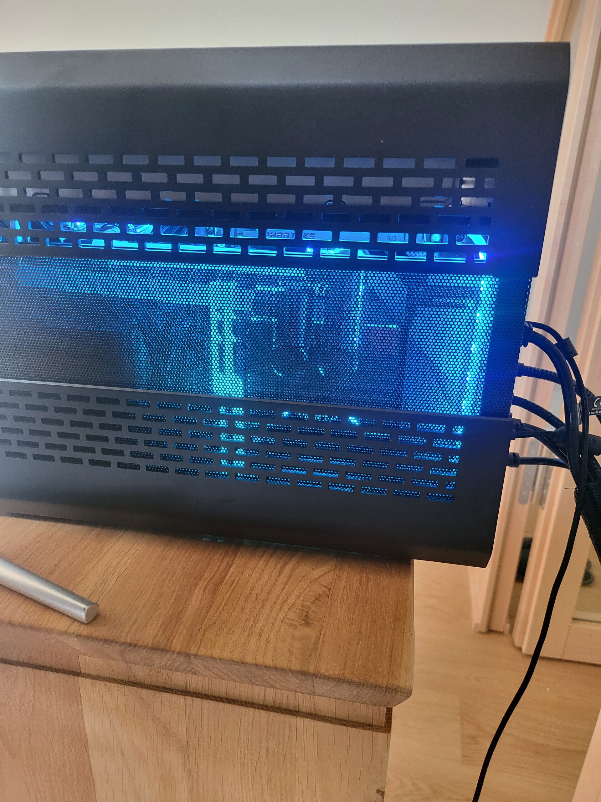 Hardline Shift XT ITX » builds.gg