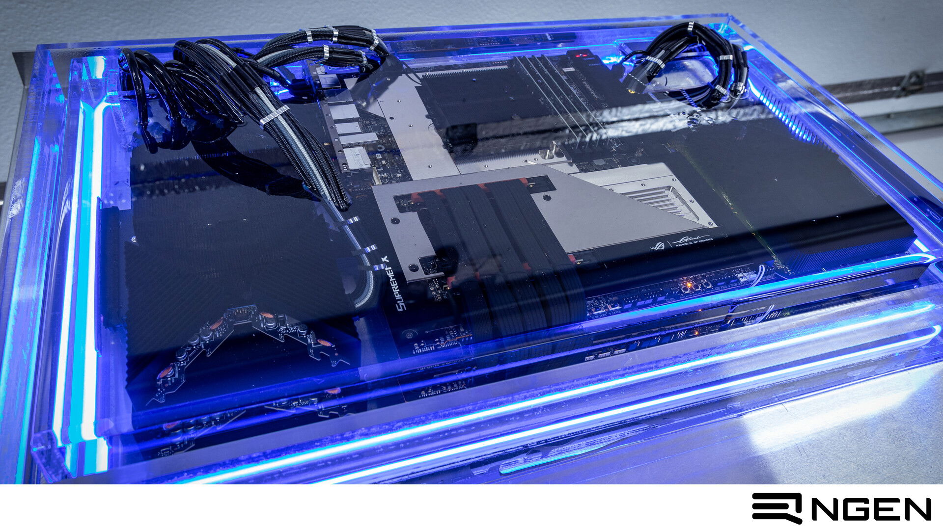 Infinity Edge, Submerged Cooled Build: 12900KS, 128GB DDR5, 2x 3090Ti's ...