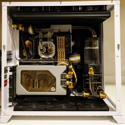 Project One - Dual System in InWin 928 » builds.gg