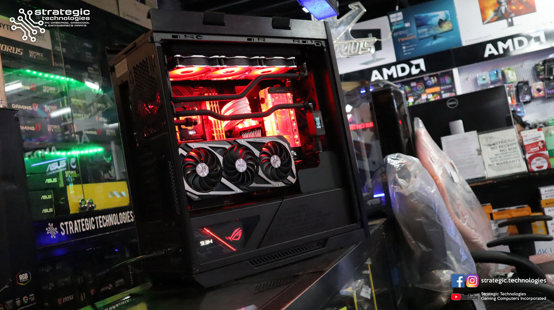 ASUS ROG Helios with Custom Liquid Cooling » builds.gg