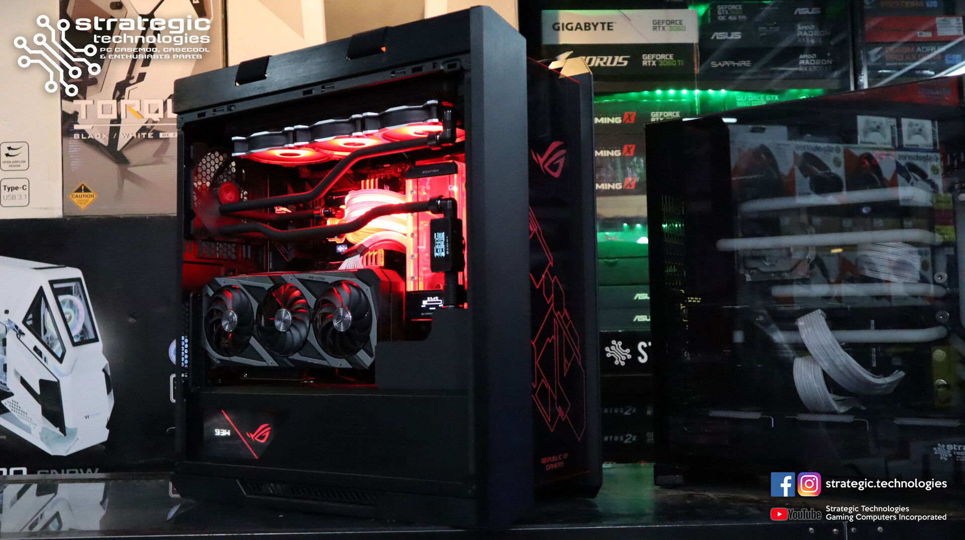 ASUS ROG Helios with Custom Liquid Cooling » builds.gg