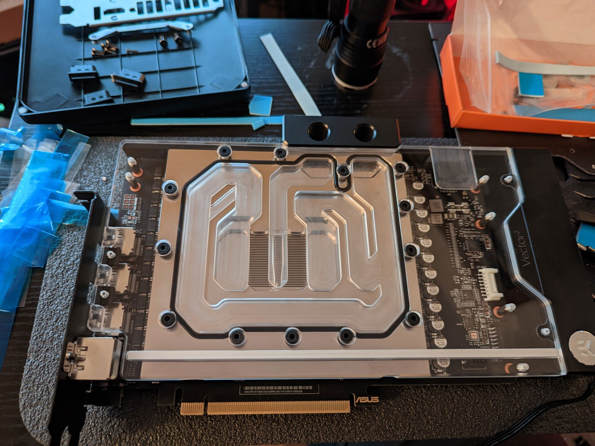 Giant watercooled 7950x system » builds.gg