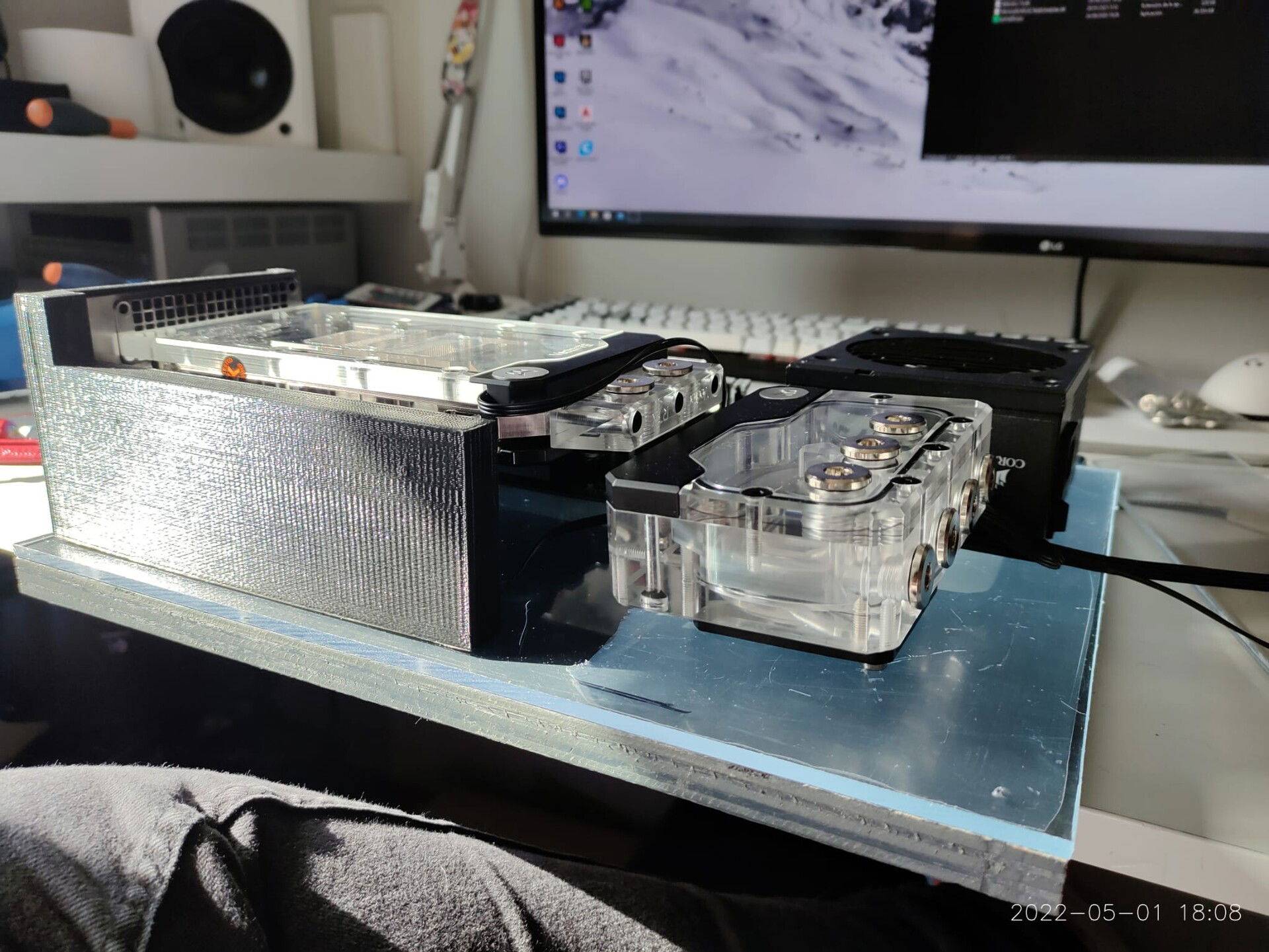 Micro ITX 16L Radiator Case V1 » builds.gg