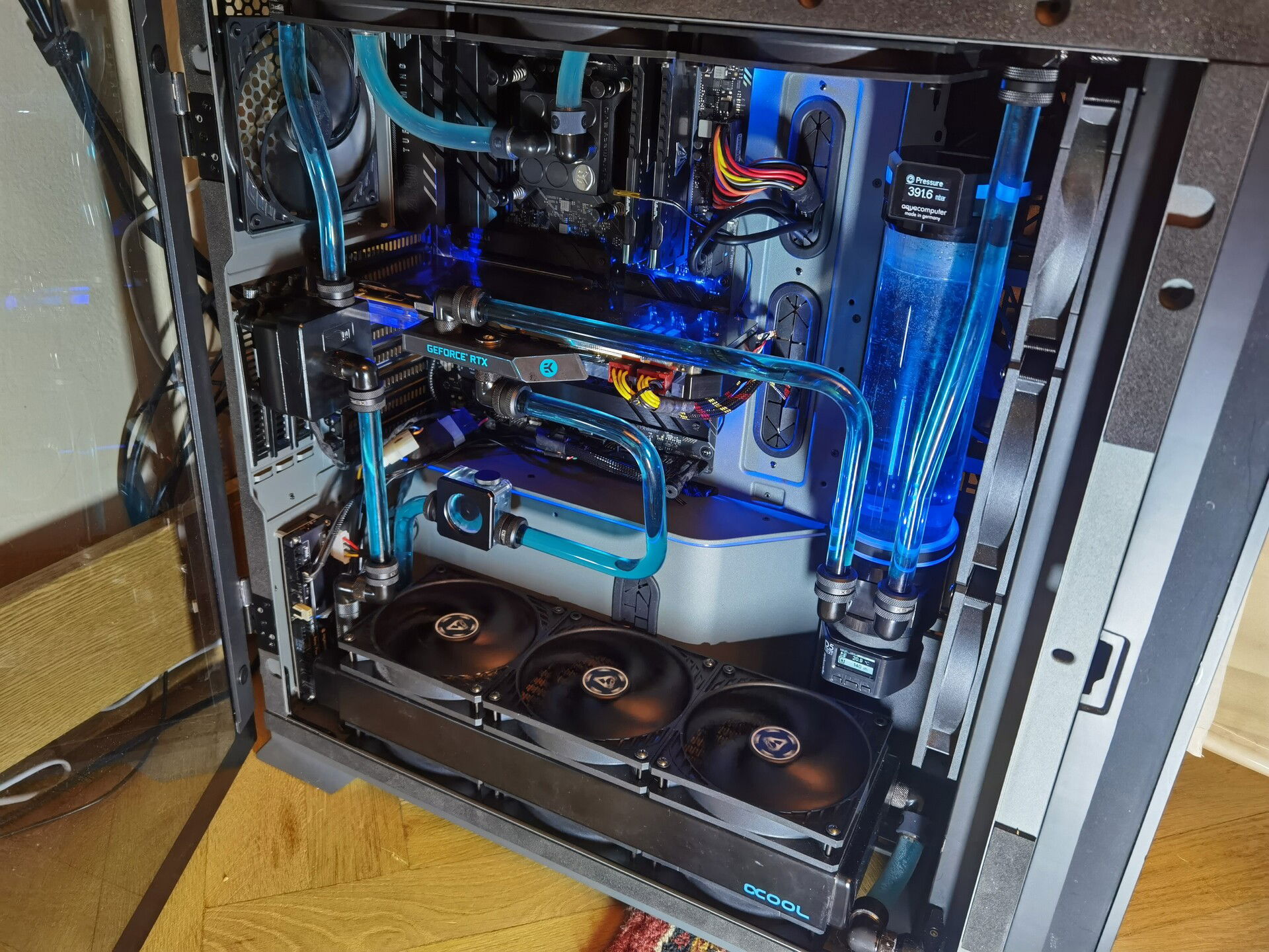 The first hard tube Phanteks - Enthoo 719 » builds.gg