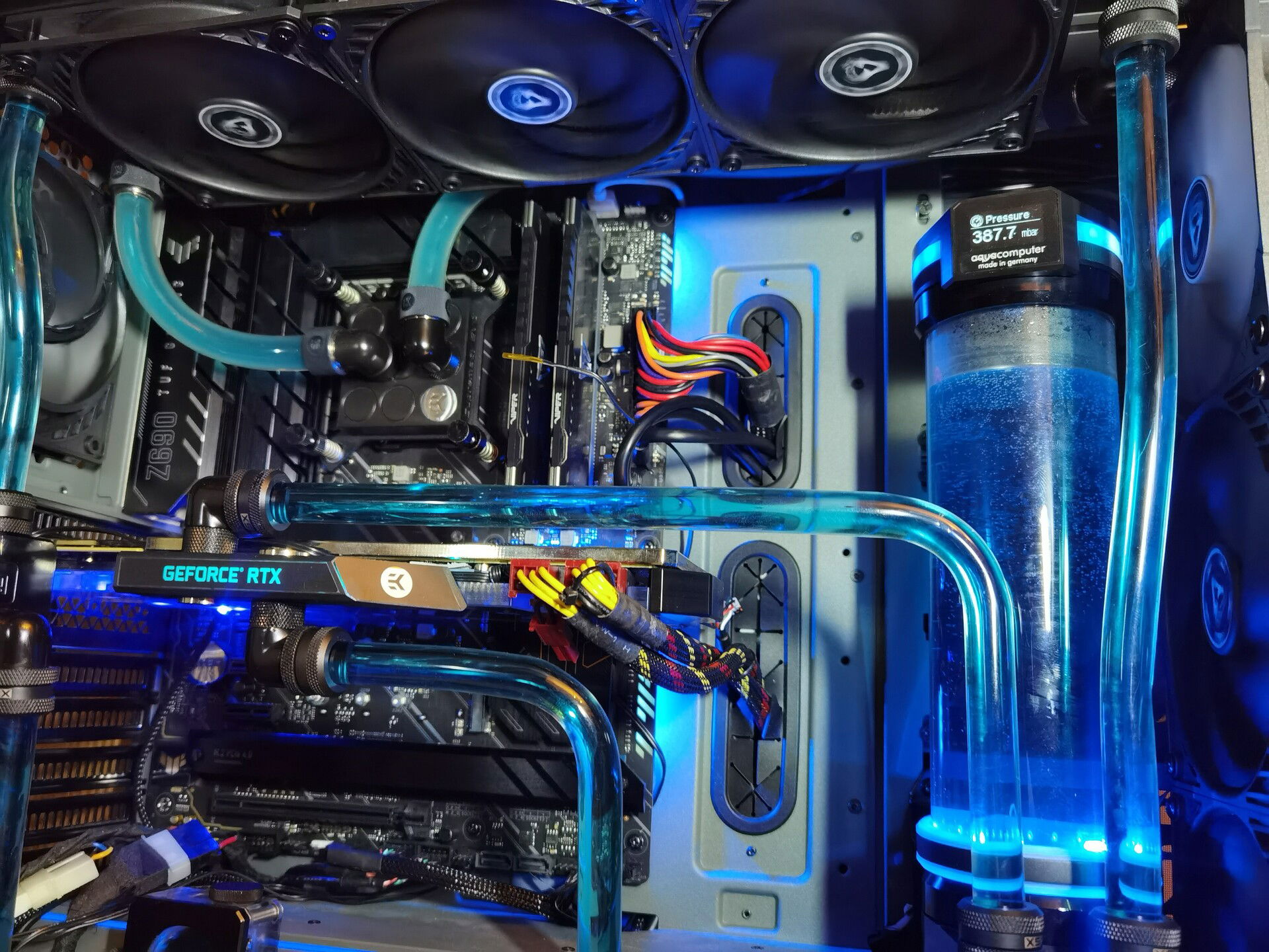 The first hard tube Phanteks - Enthoo 719 » builds.gg