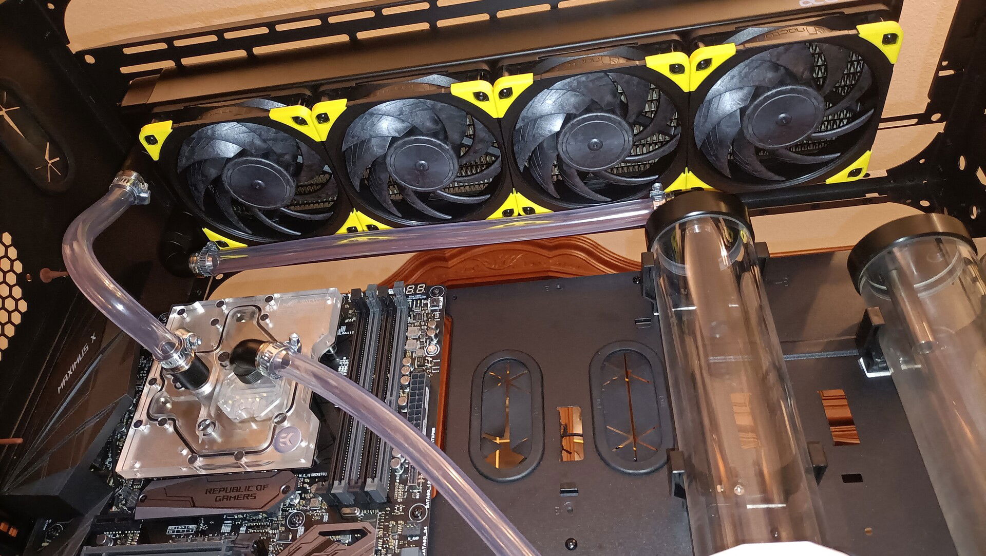 Thermaltake core wp100 » builds.gg