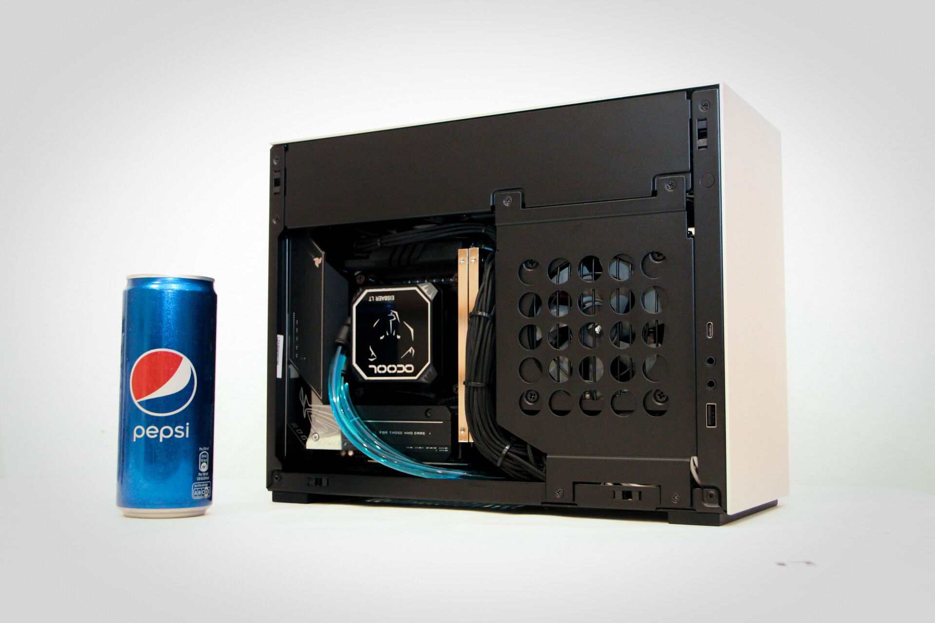 DAN A4 H2O / ITX Monster » builds.gg