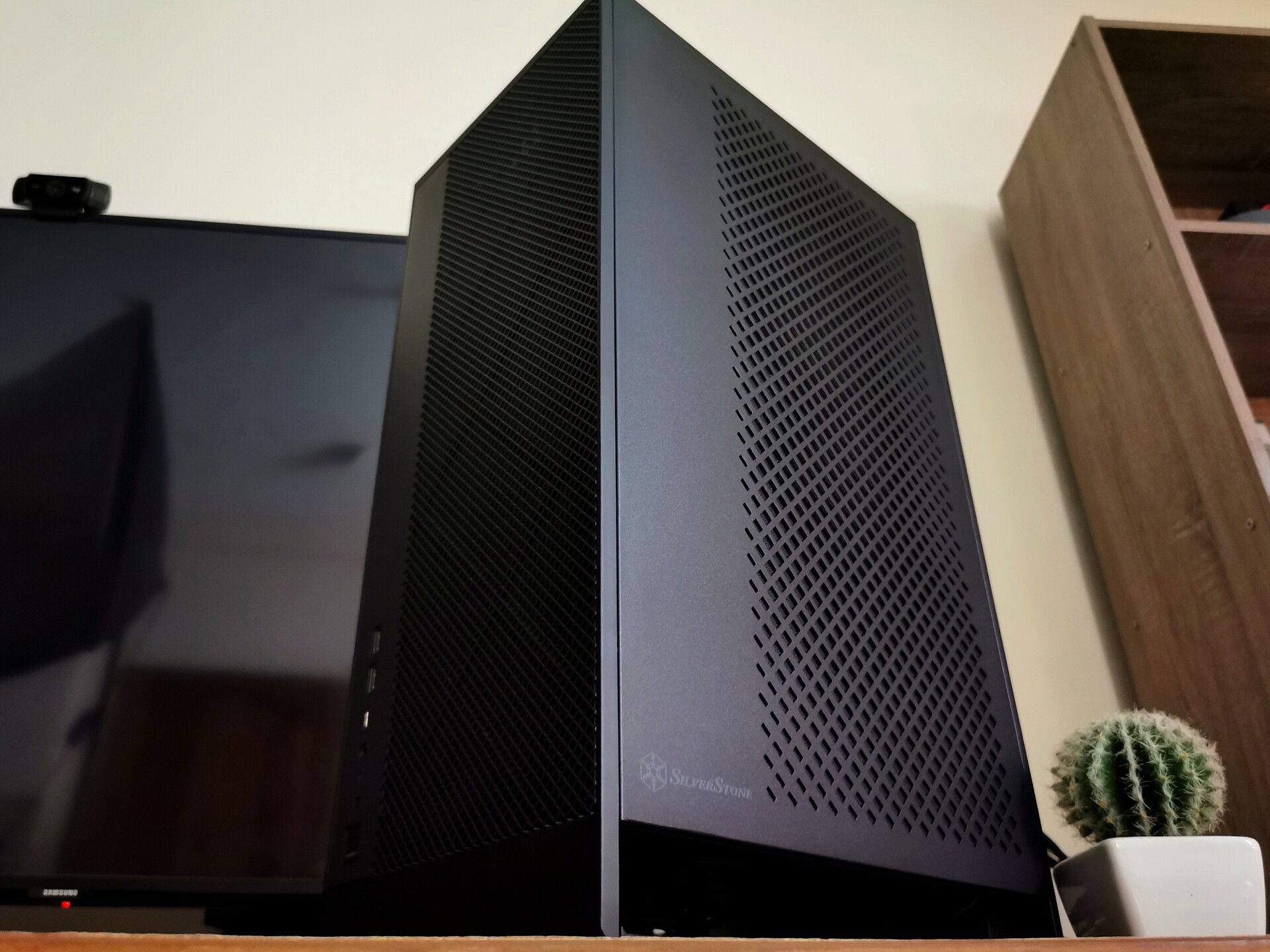 Dark - an unassuming Alta G1M build » builds.gg