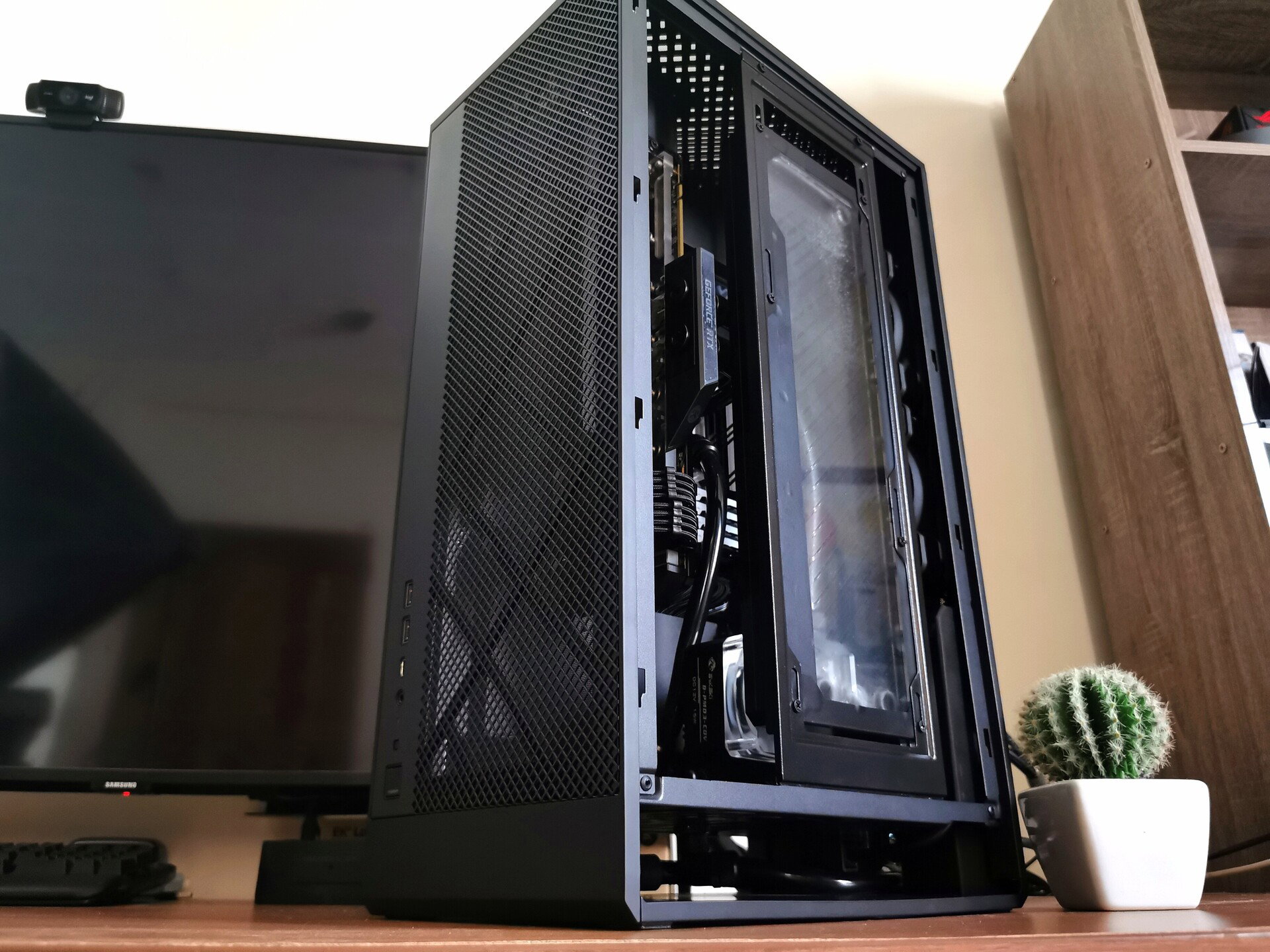 Dark - an unassuming Alta G1M build » builds.gg