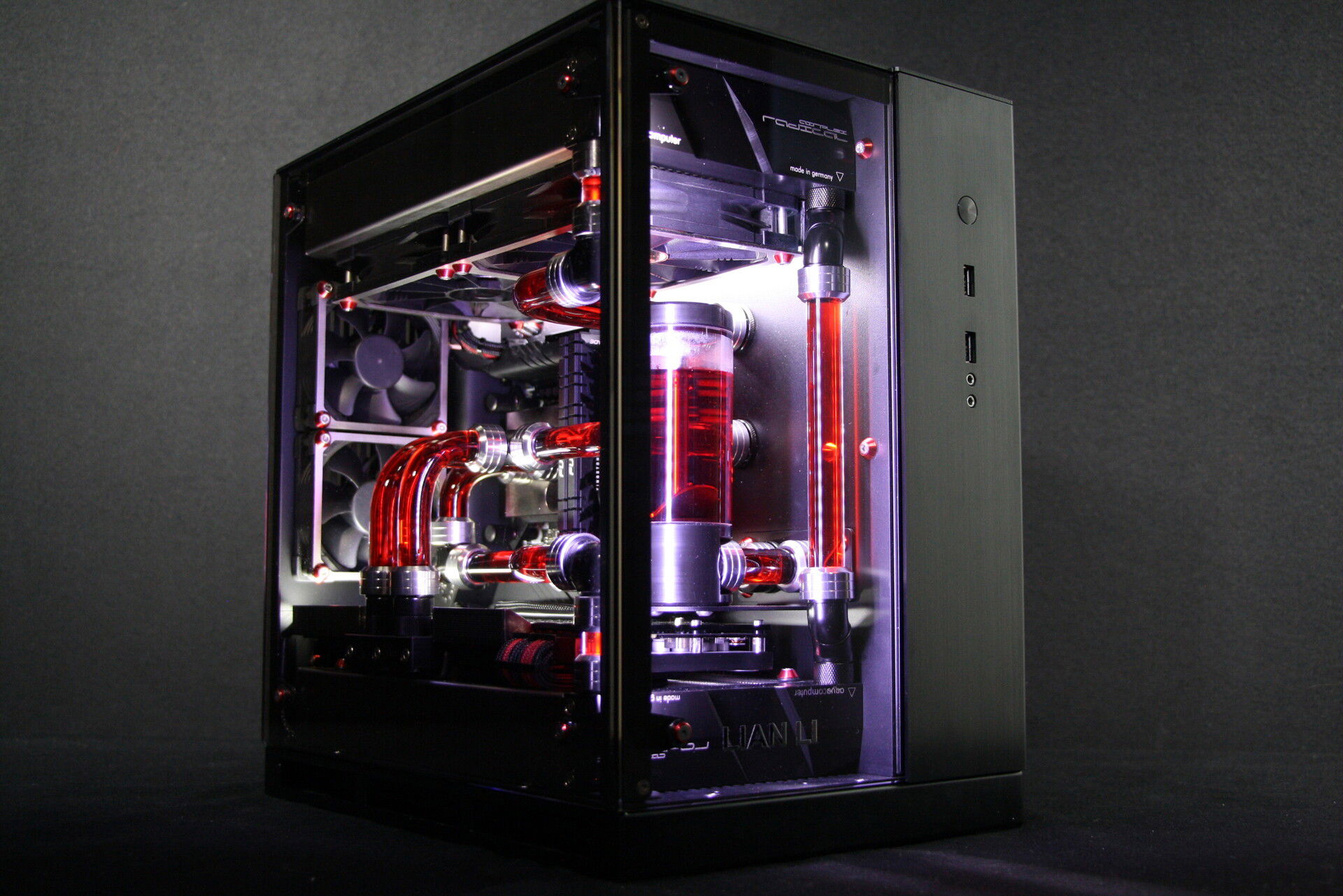 Lian Li Q37 » builds.gg