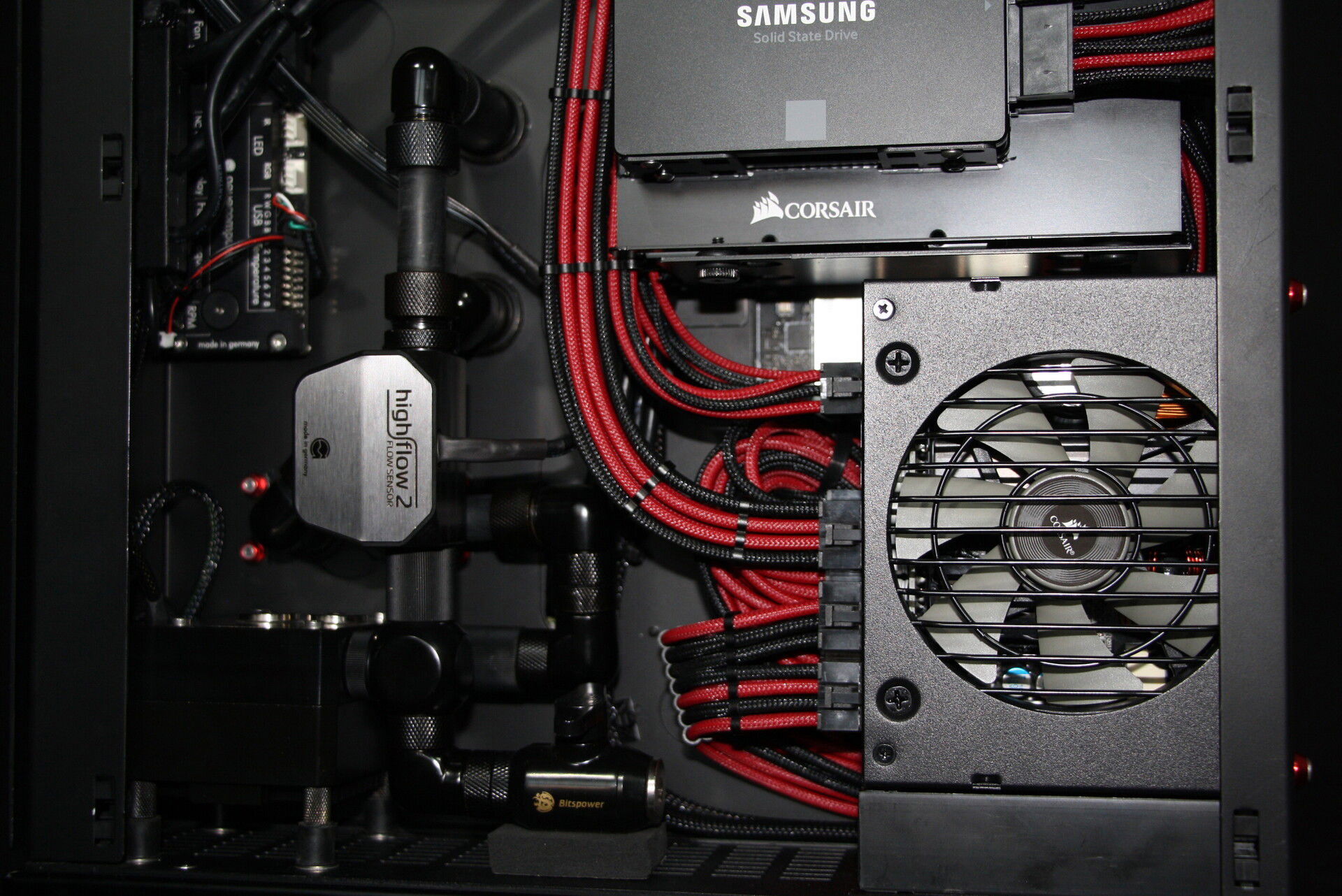 Lian Li Q37 » builds.gg