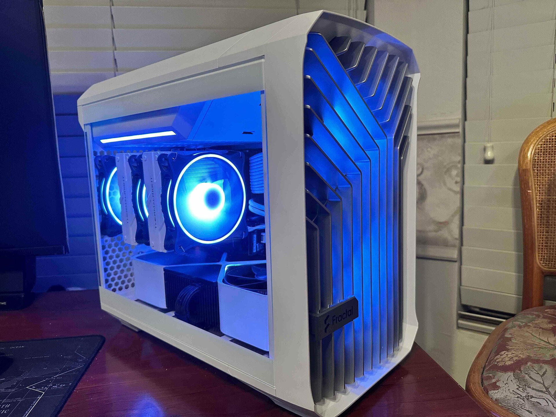 WhiteKnight » builds.gg