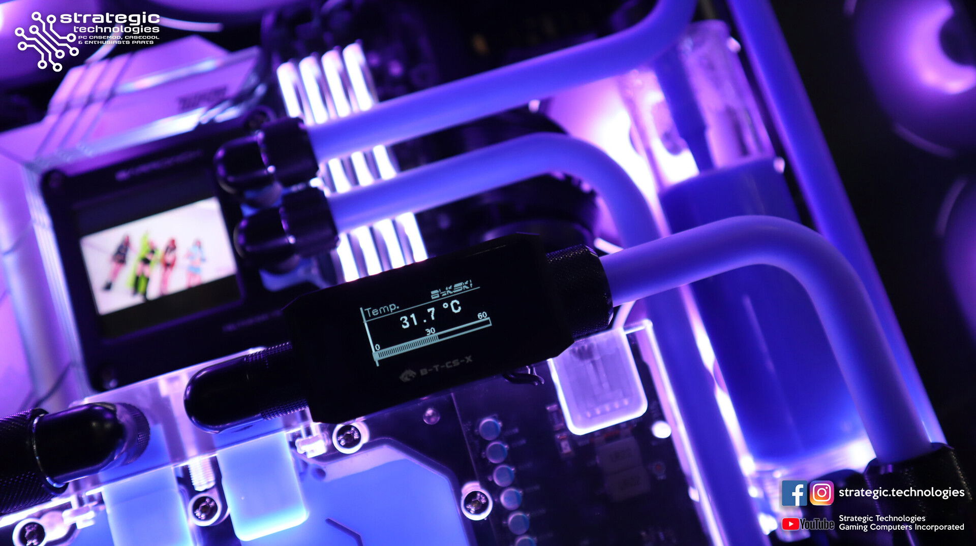 Hyte Y60 custom liquid cooled with MSI components » builds.gg
