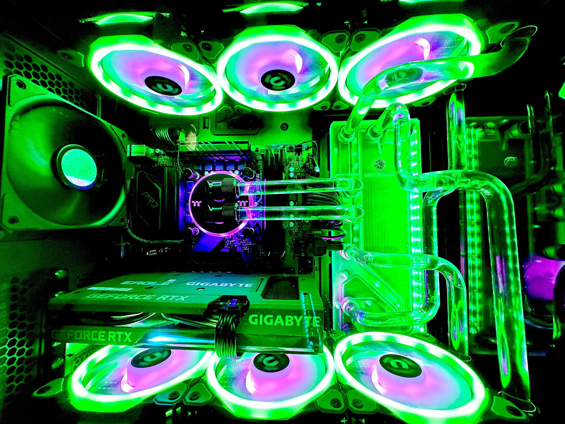 The Glowing Sausage » builds.gg