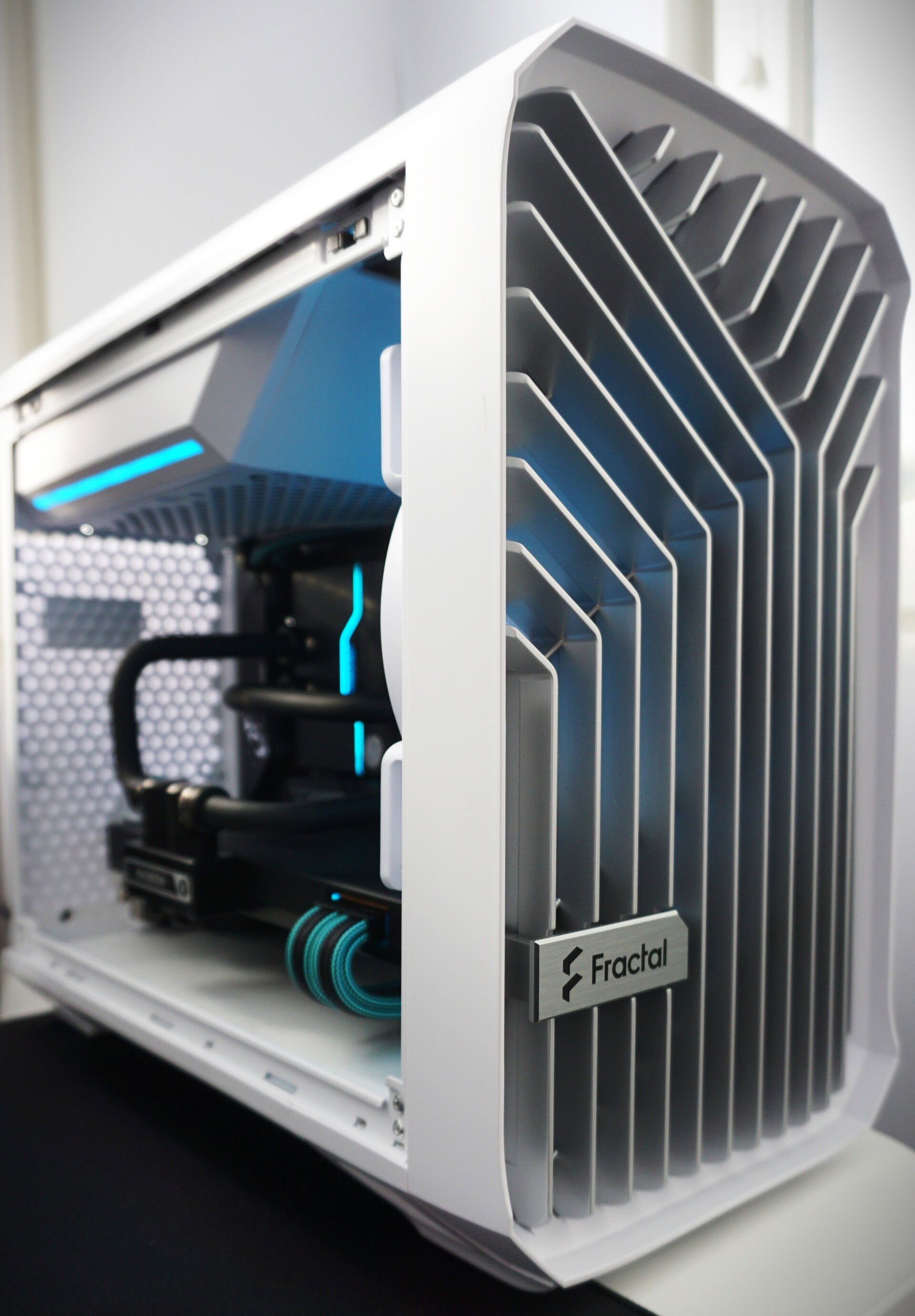 Fractal Torrent Nano-Tron » builds.gg