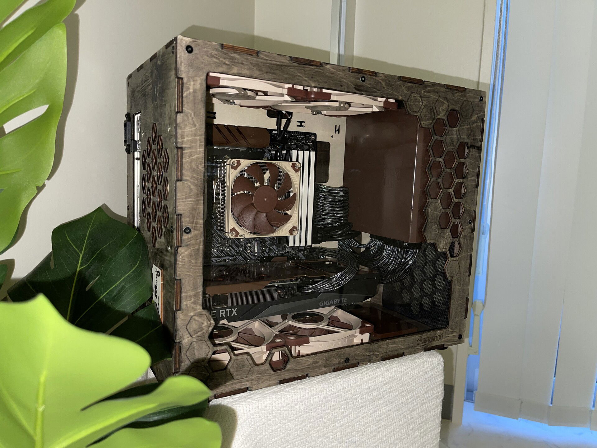 NOCTUA Wood Theme » builds.gg