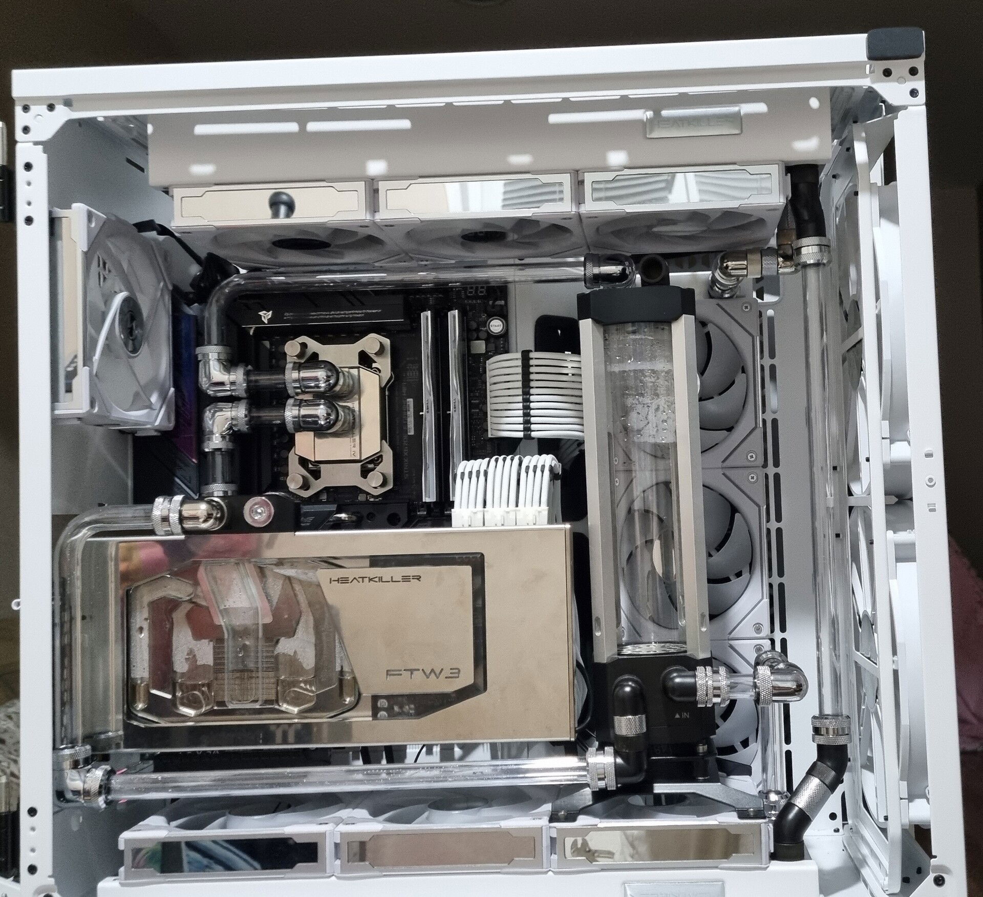 White Build » builds.gg