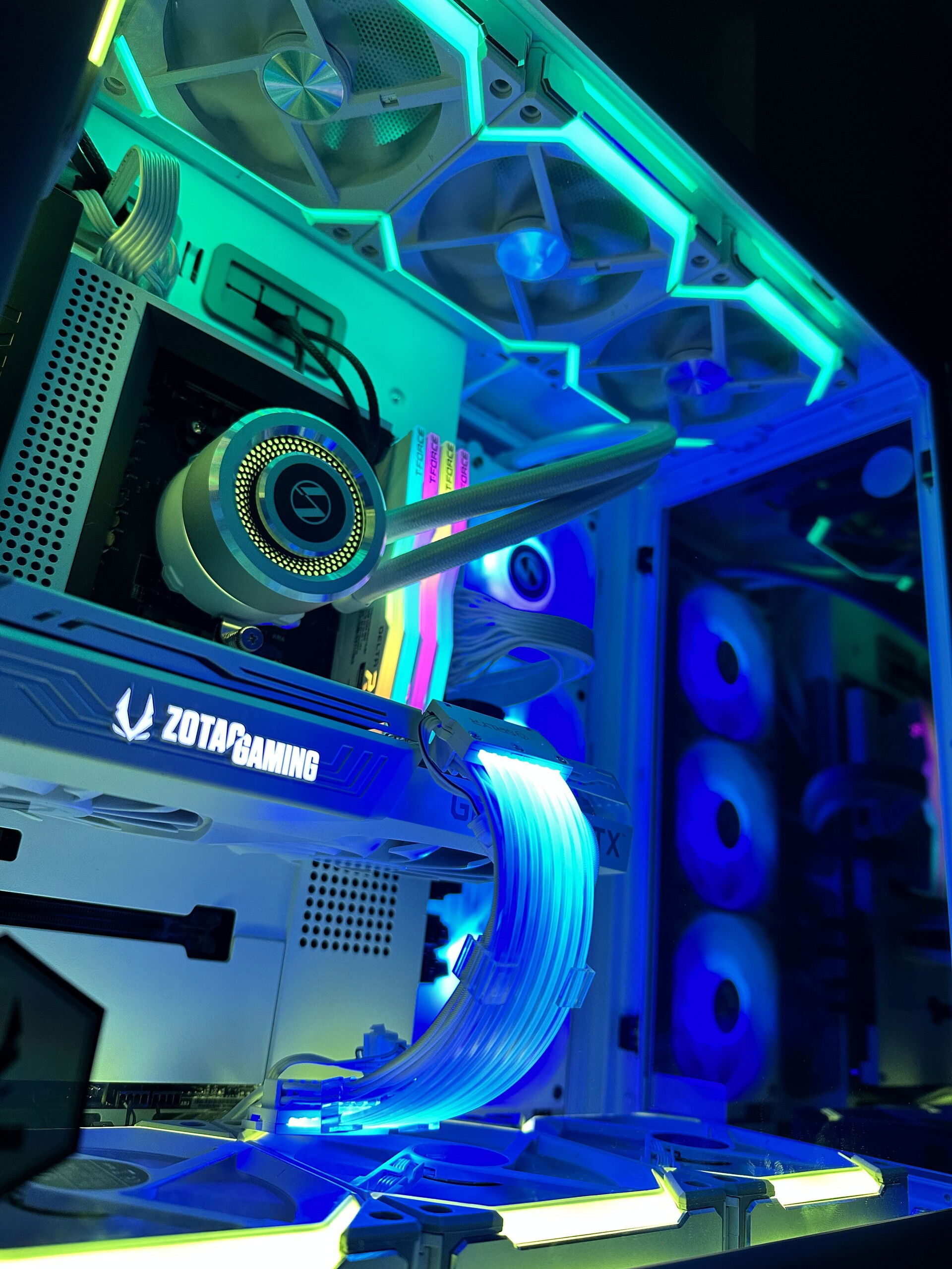 first pc built, lian li set up » builds.gg