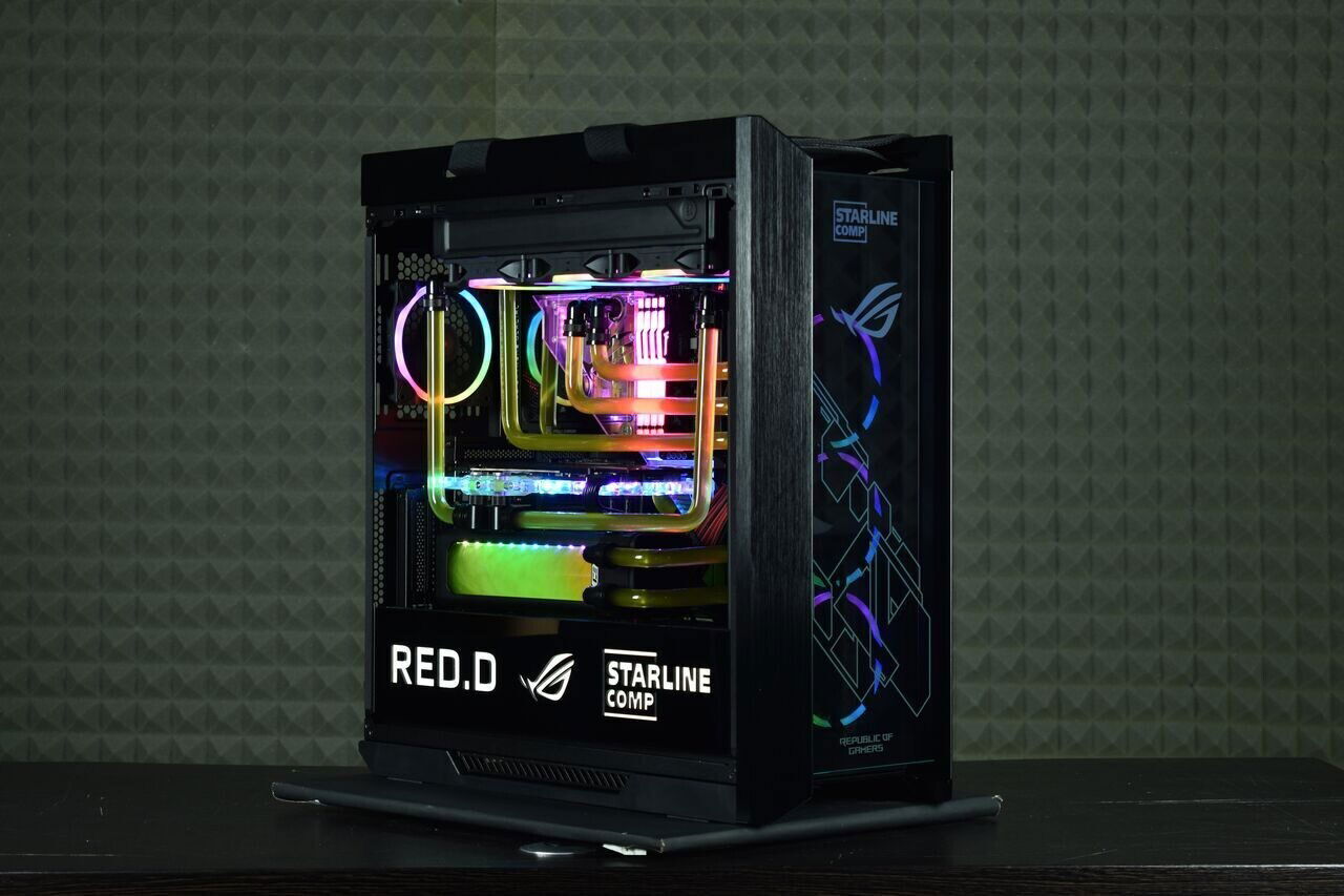 Asus ROG Strix Helios Black+Red Rev 2.0 =) » builds.gg