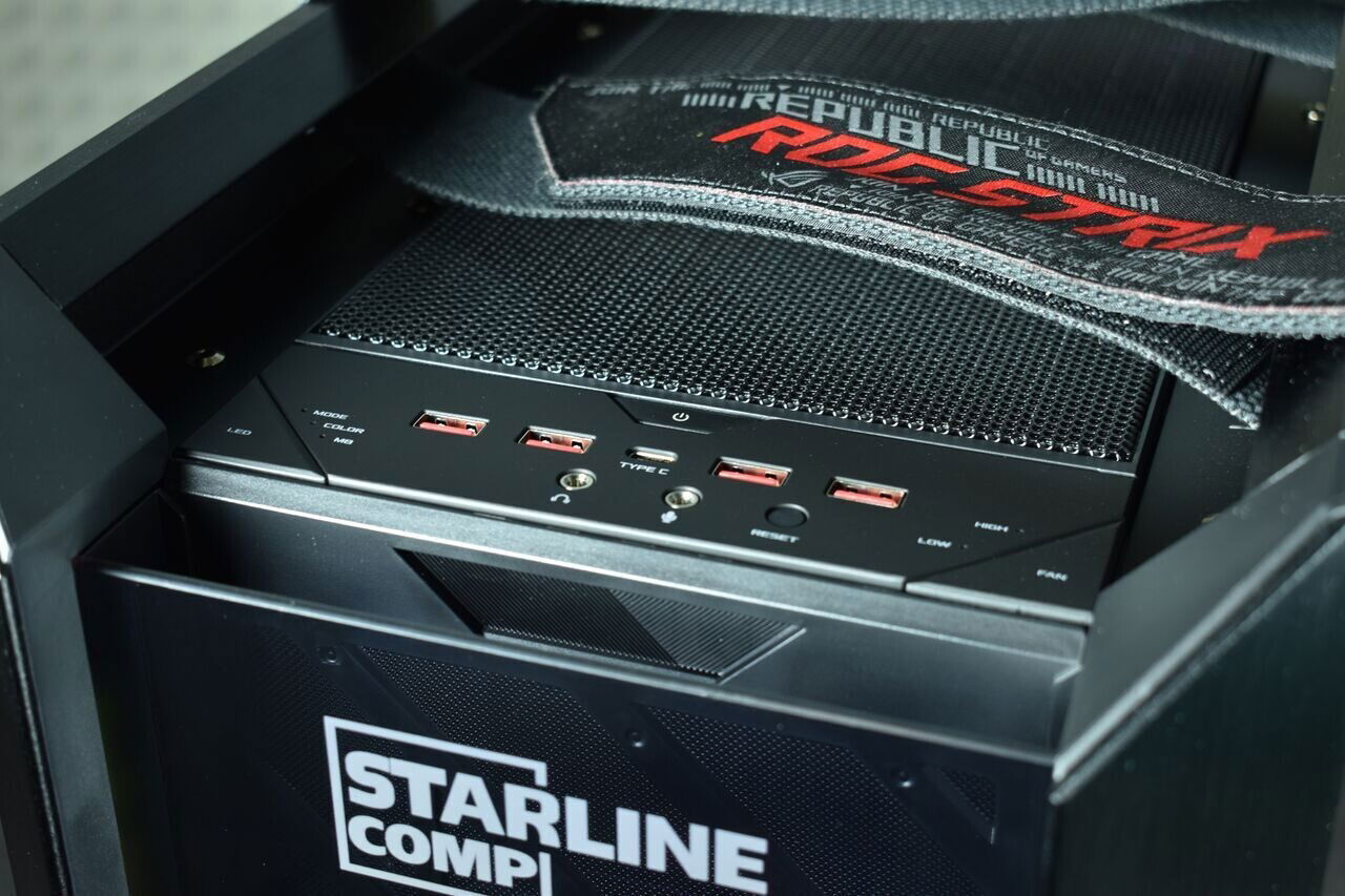 Asus ROG Strix Helios Black+Red Rev 2.0 =) » builds.gg