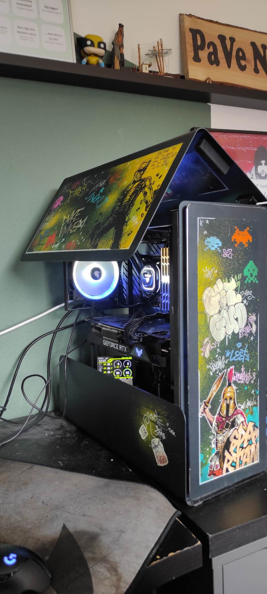 Old school graffiti and gamer references » builds.gg