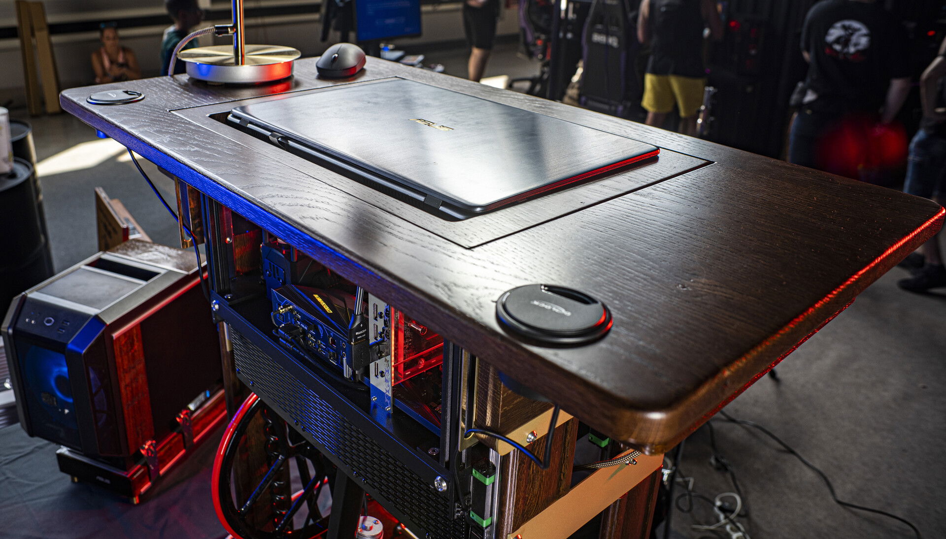 Singer / DeSigner » builds.gg