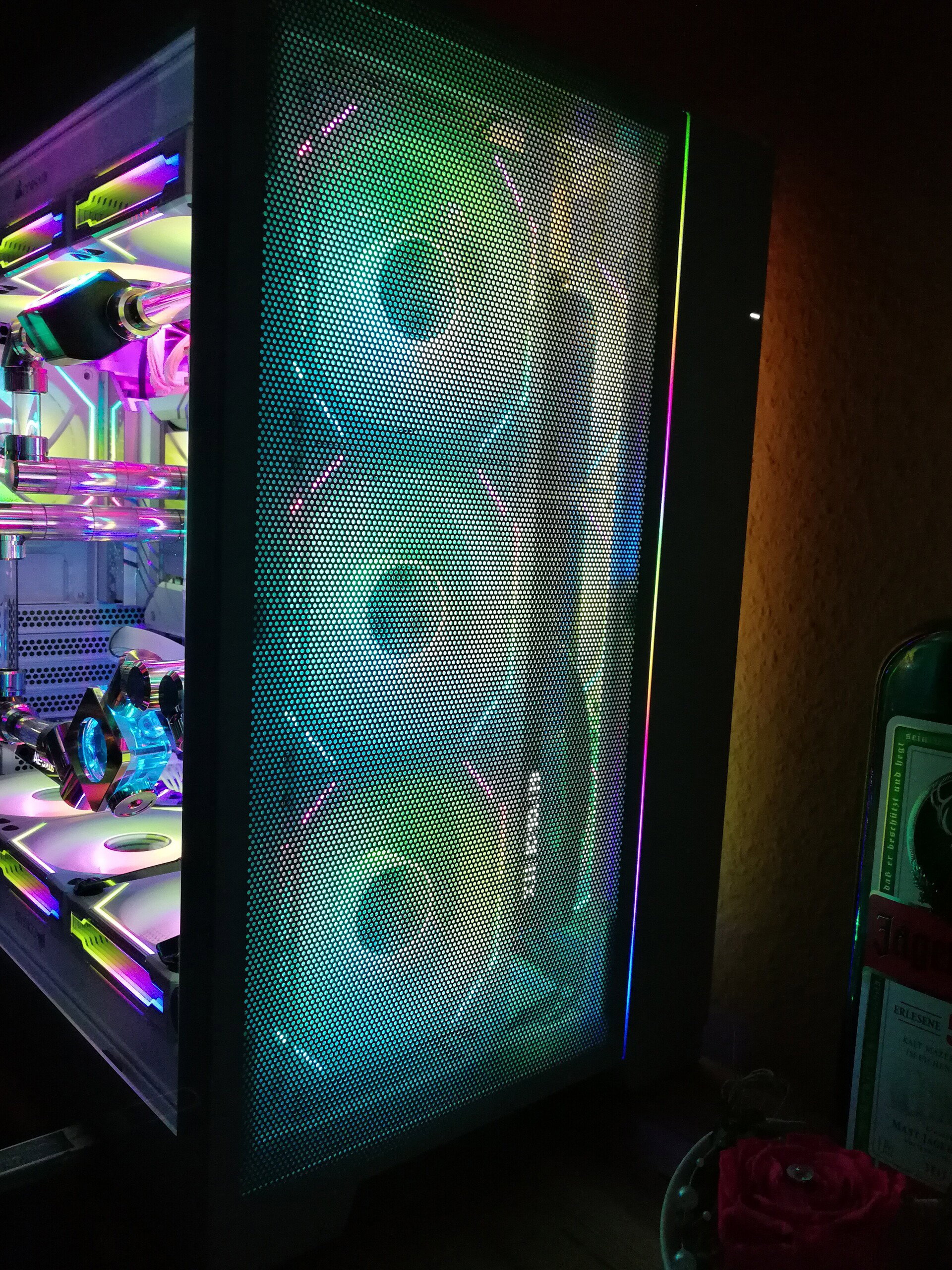First attempts with water cooling - until now still an RGB sea of ...