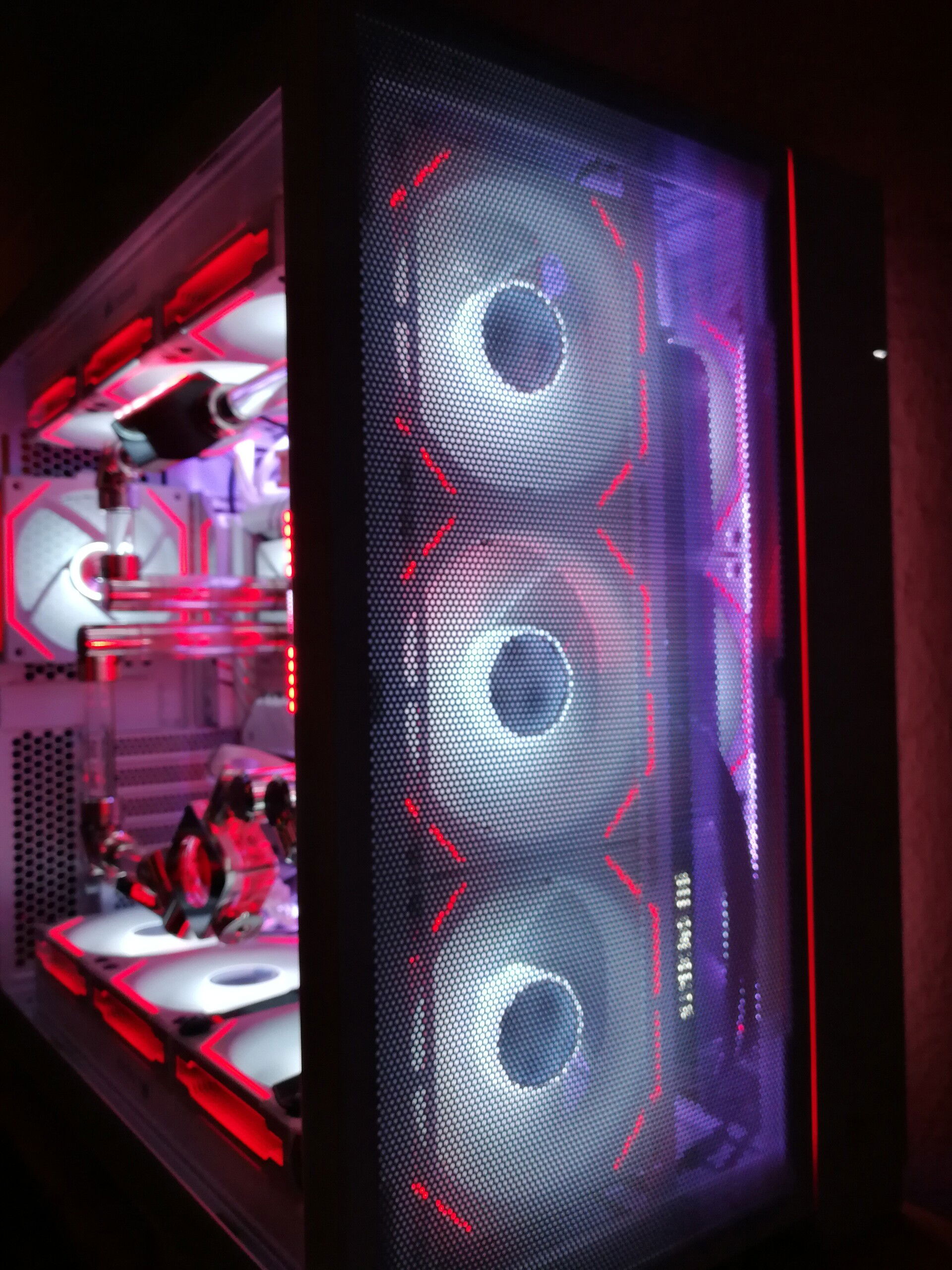 First attempts with water cooling - until now still an RGB sea of ...