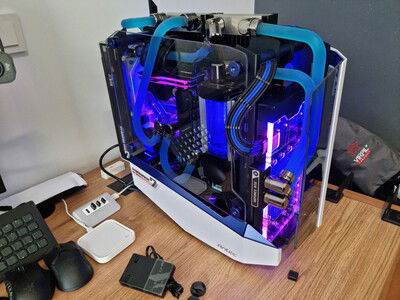 Walnut and Brass PC Case » builds.gg