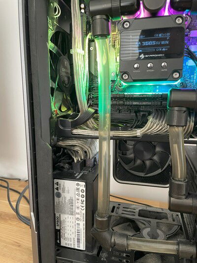 Walnut and Brass PC Case » builds.gg