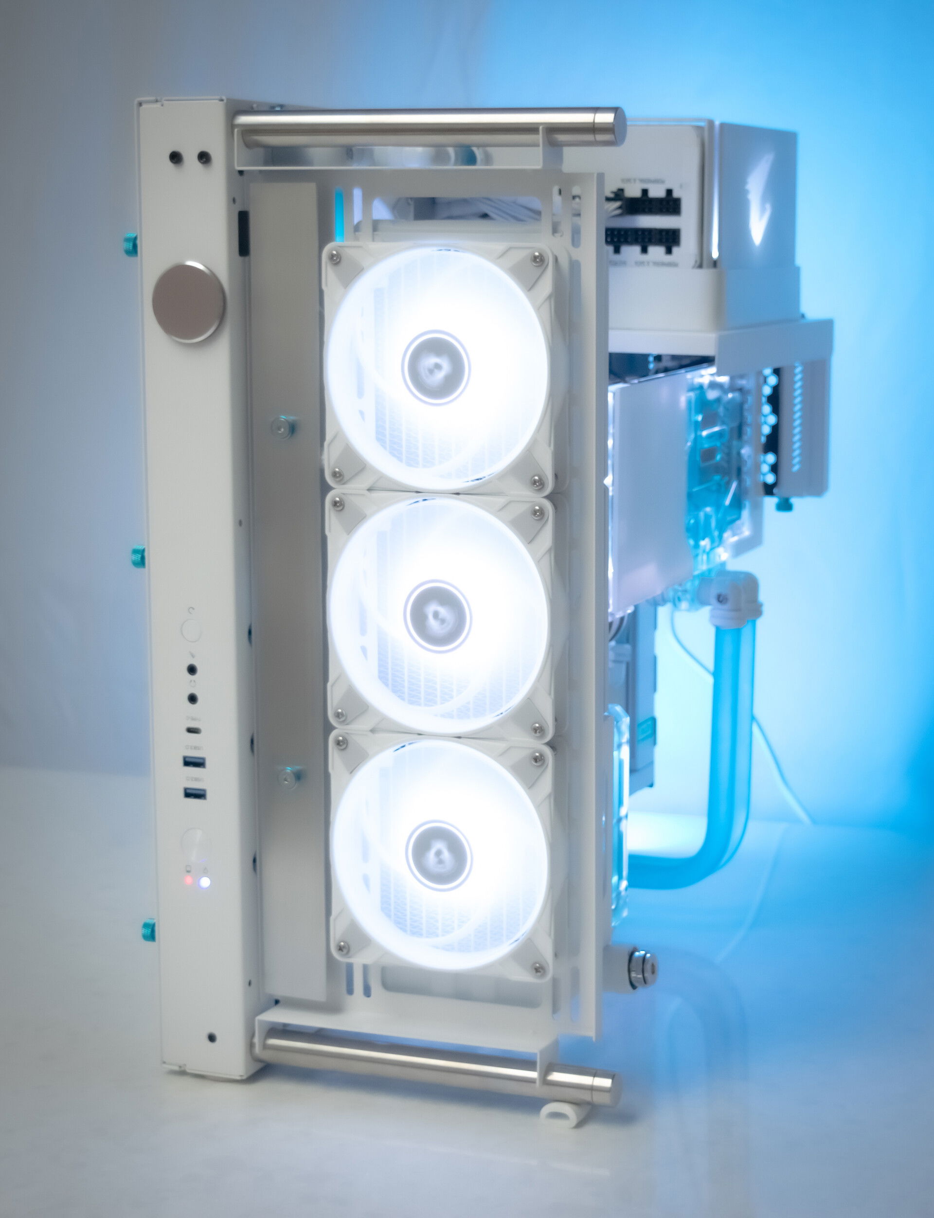 ChillyRig V.4 - Inverted Wall-Mounted Workstation » builds.gg