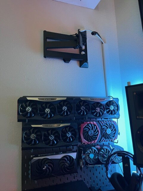 ChillyRig V.4 - Inverted Wall-Mounted Workstation » builds.gg