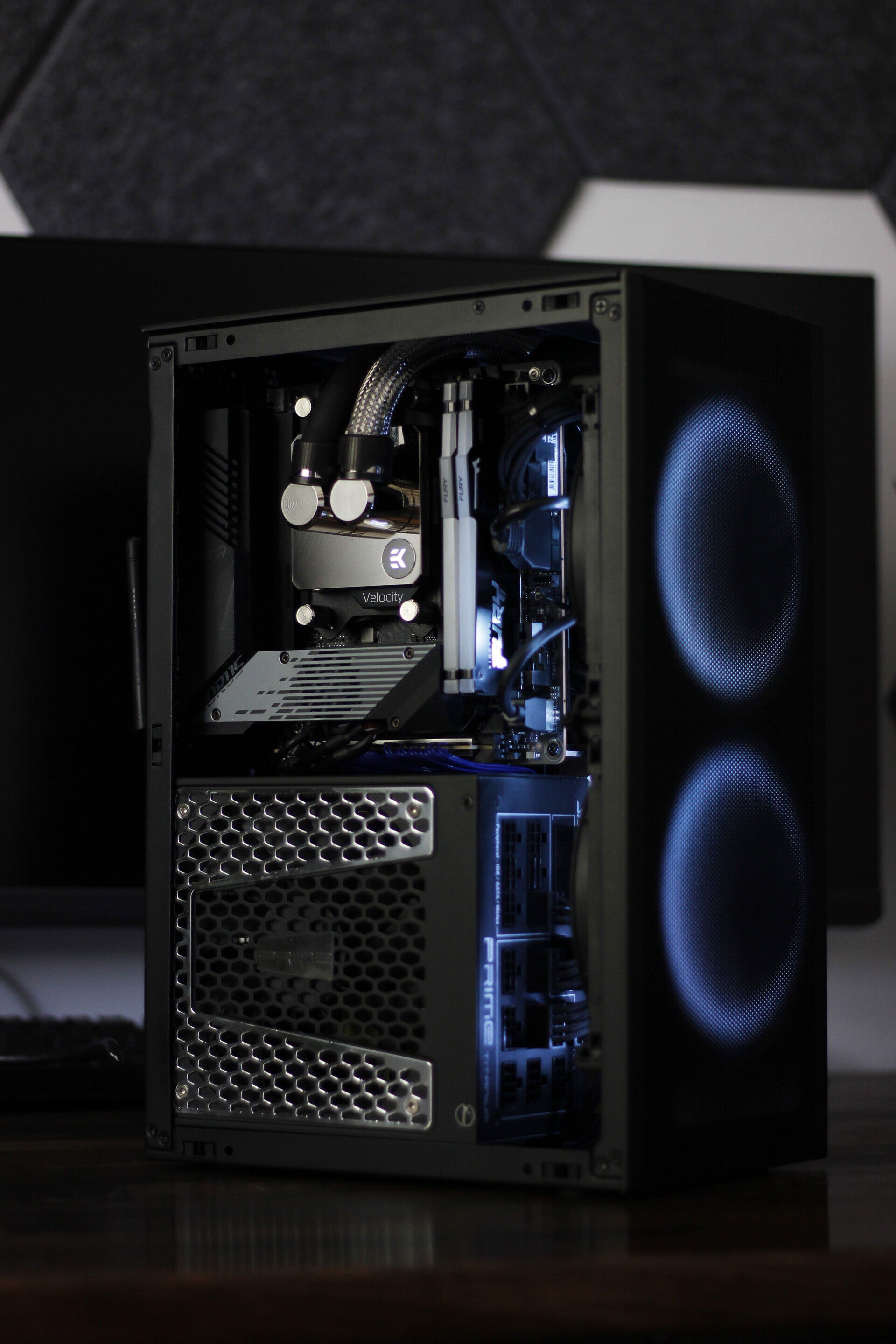 Meshlicious Custom Loop - Industrial » builds.gg