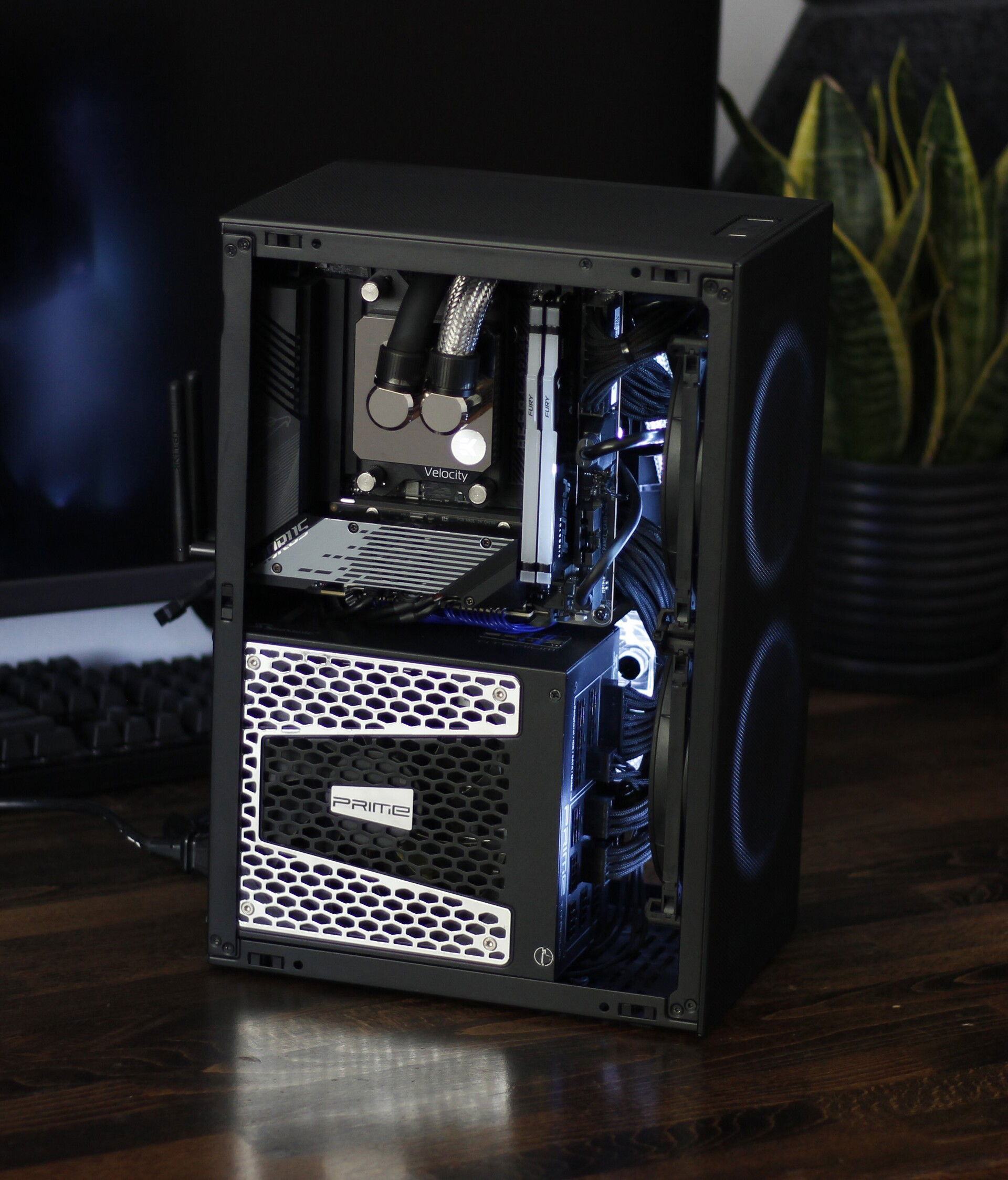 Meshlicious Custom Loop - Industrial » builds.gg