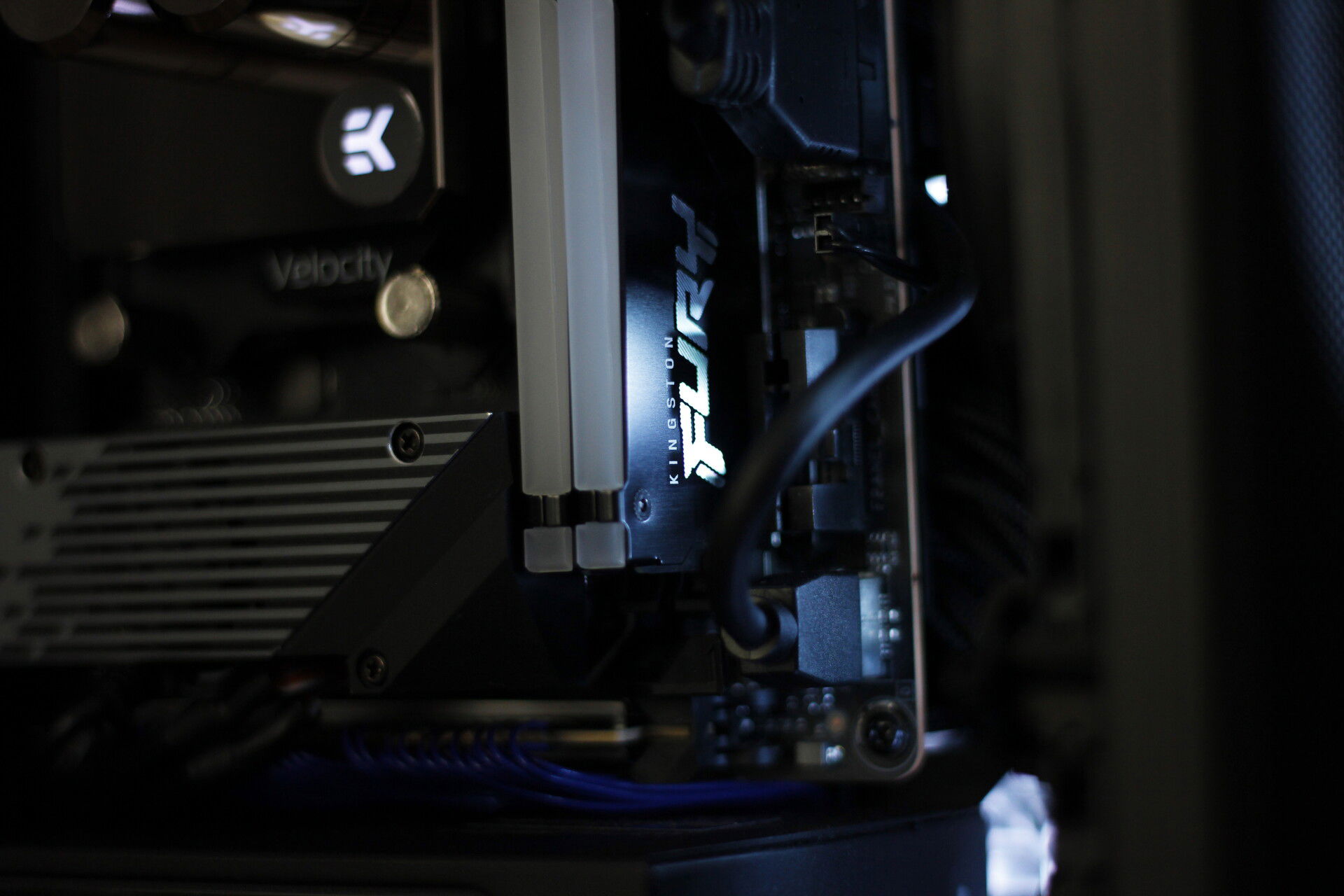 Meshlicious Custom Loop - Industrial » builds.gg