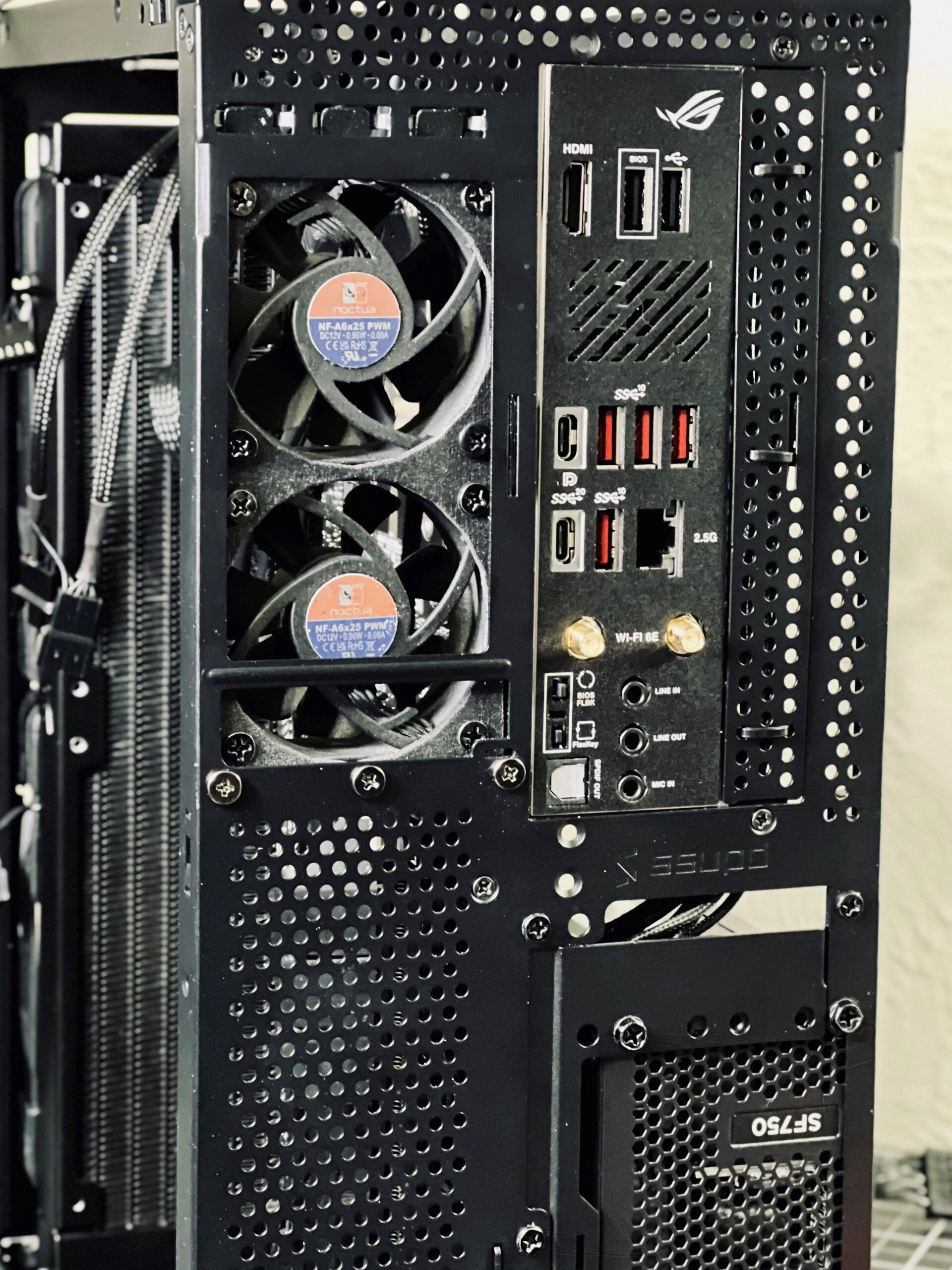 Meshlicious with 7700X/4070 Ti and some added case fans » builds.gg