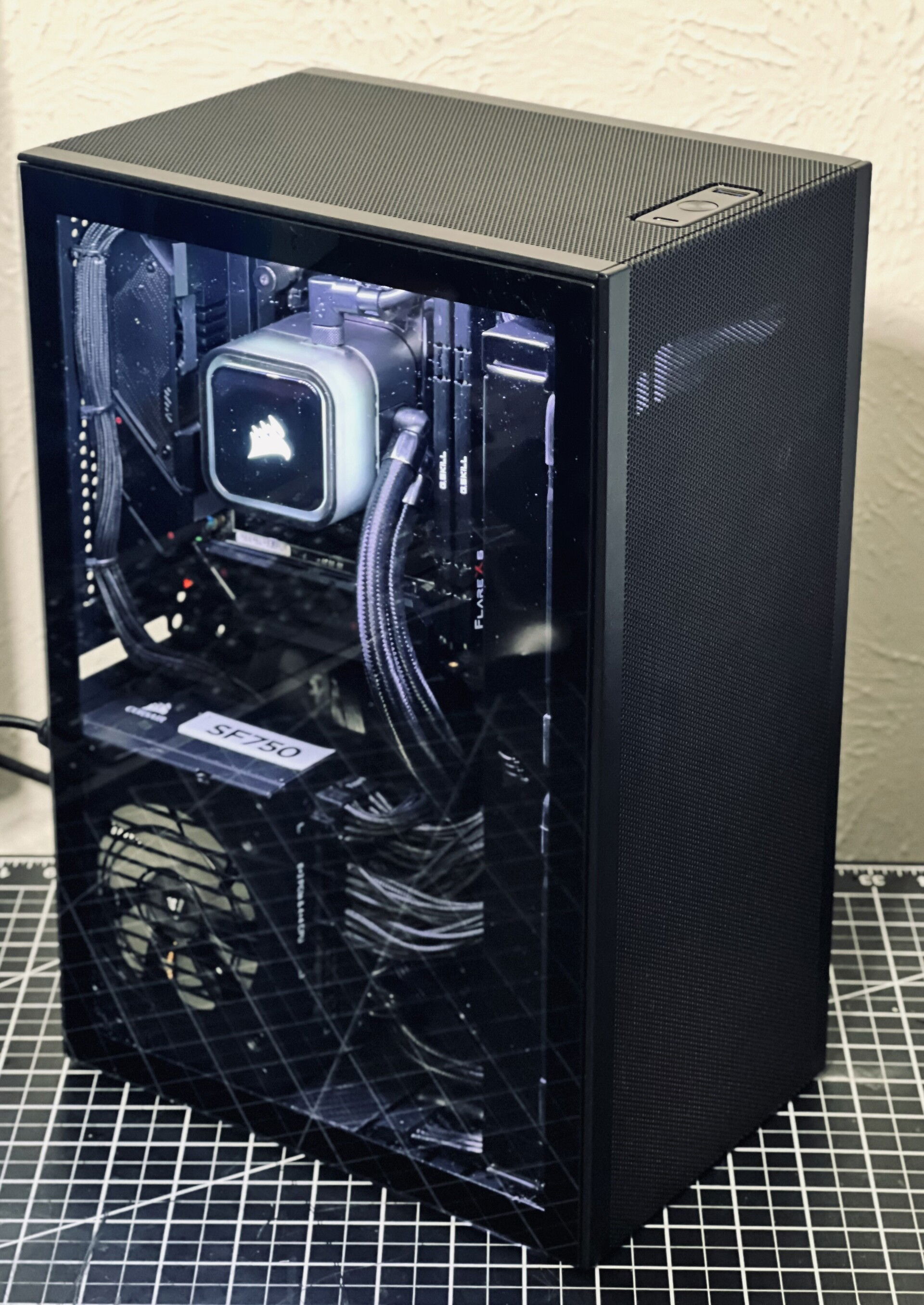 Meshlicious with 7700X/4070 Ti and some added case fans » builds.gg