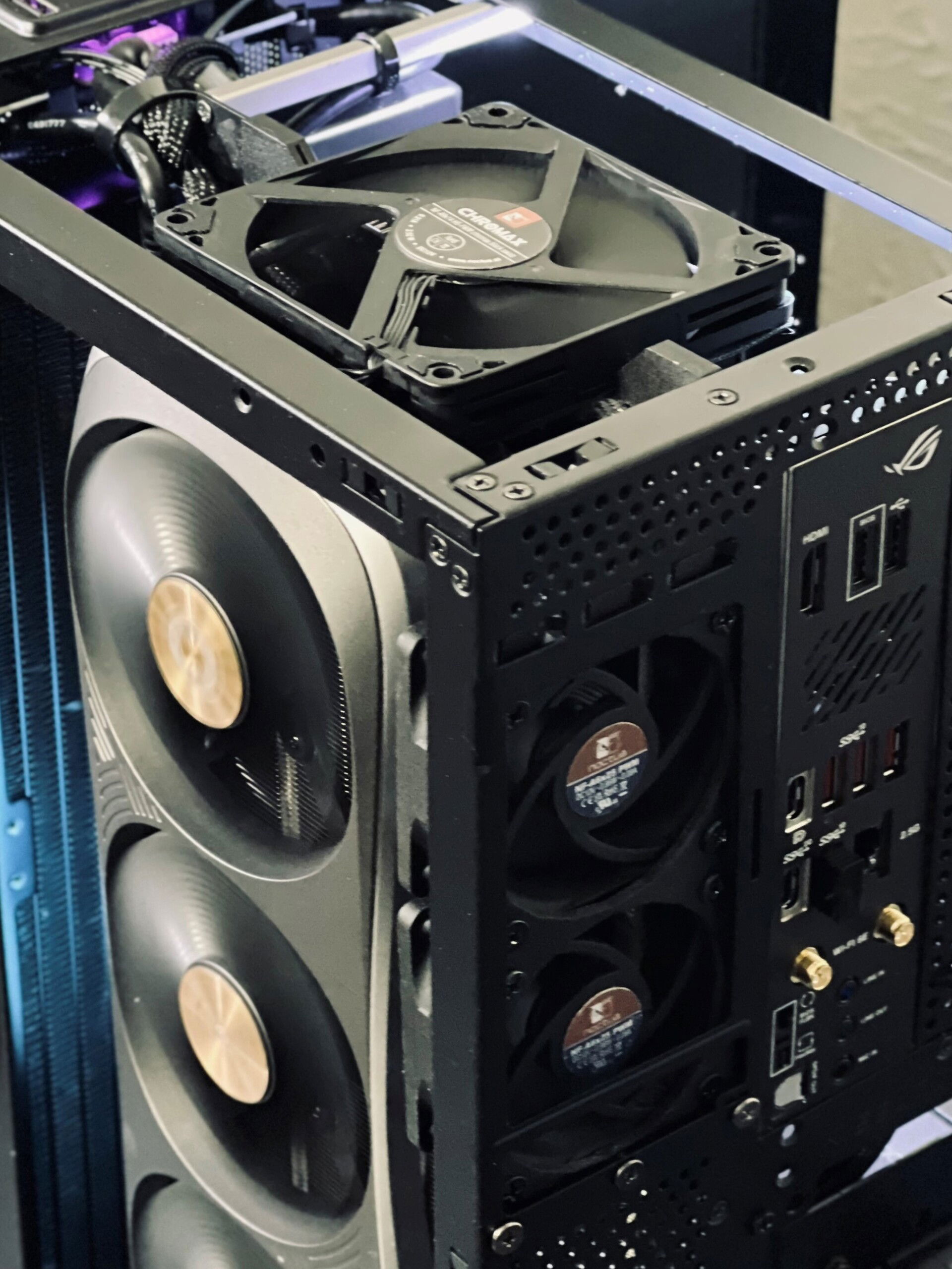 Meshlicious with 7700X/4070 Ti and some added case fans » builds.gg