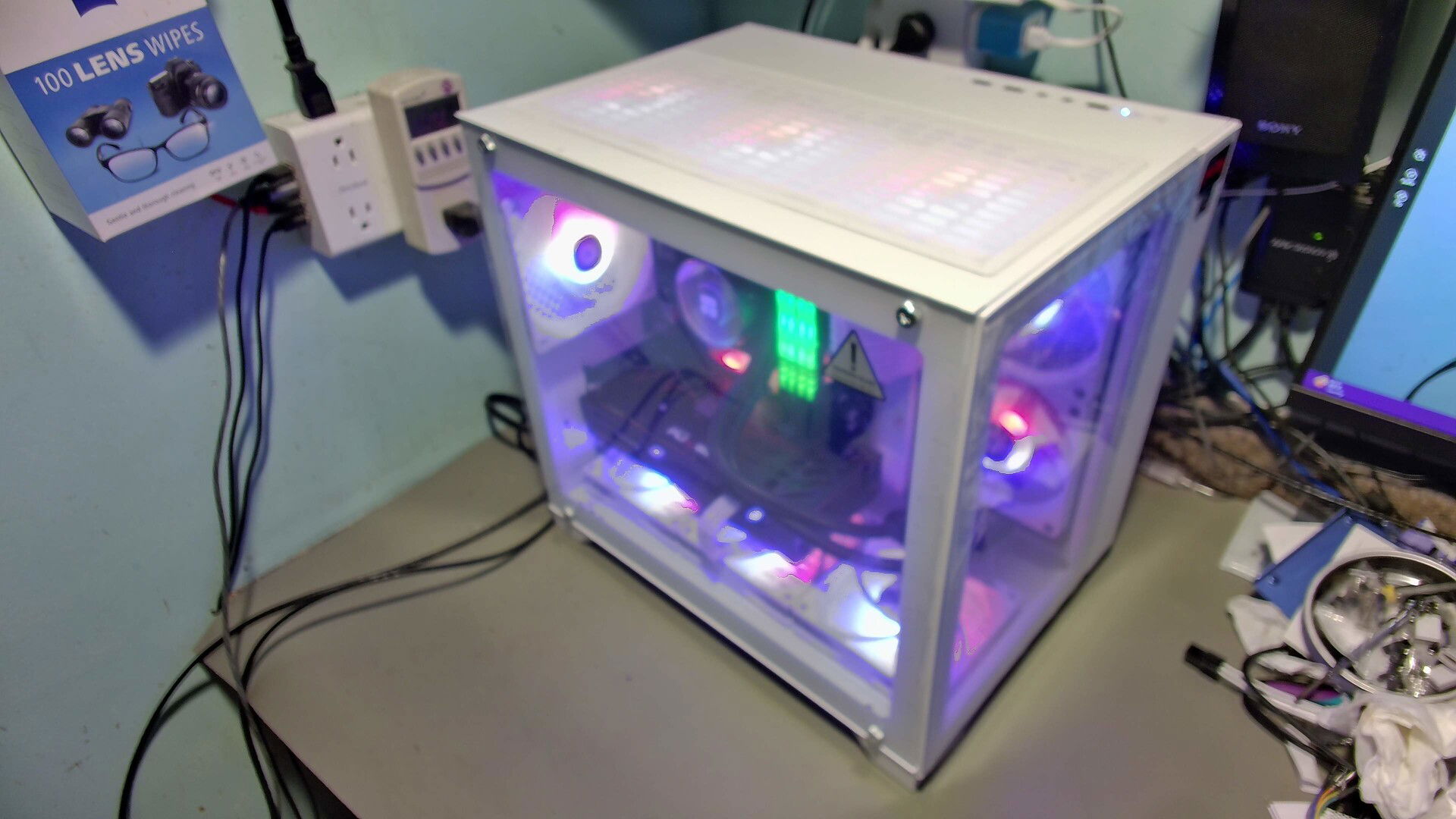 Optiplex 3010 DT | Xeon E3-1290 v2 | RX 6600XT case swap to DIYPC ARGB-Q3-W » builds.gg