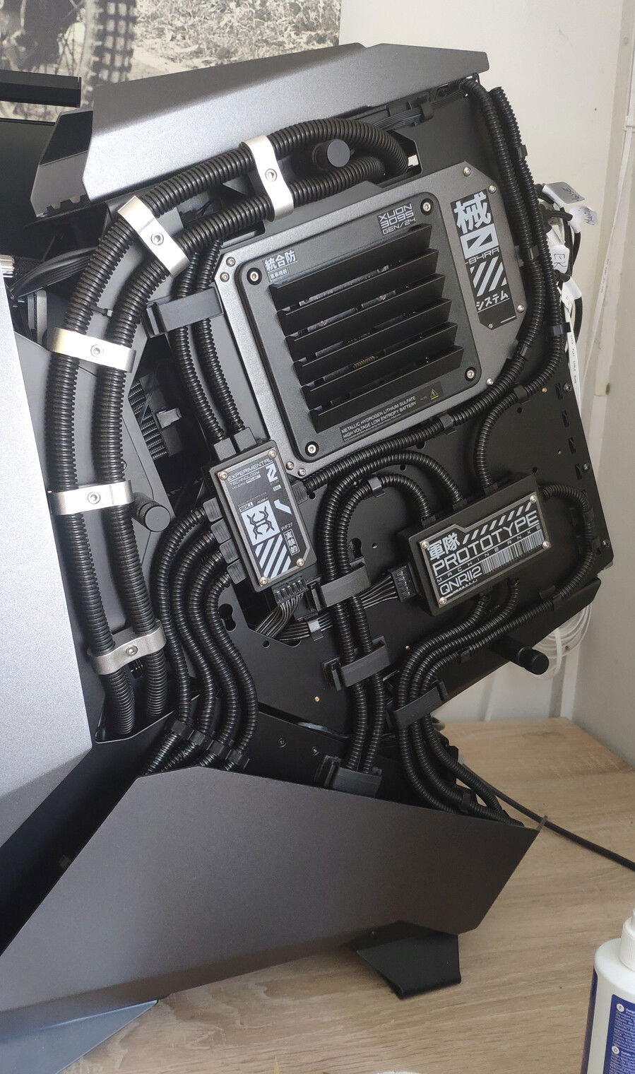 Jonsbo MOD 5 - Futuristic / Aliens » builds.gg