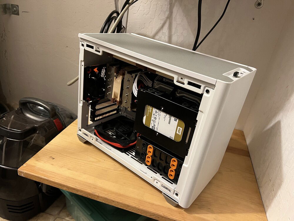 Nr200 X Unraid Builds Gg