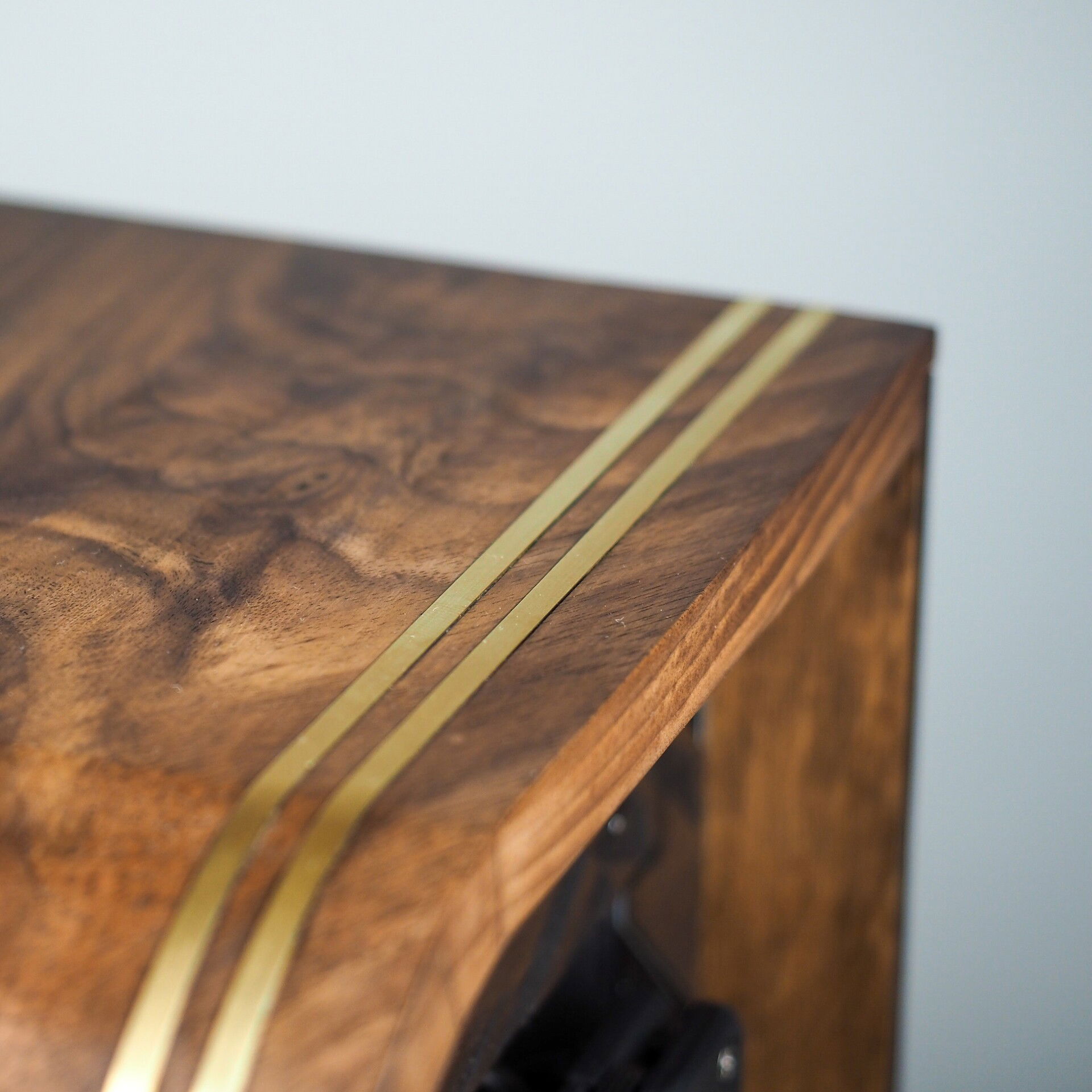 Walnut and Brass PC Case » builds.gg