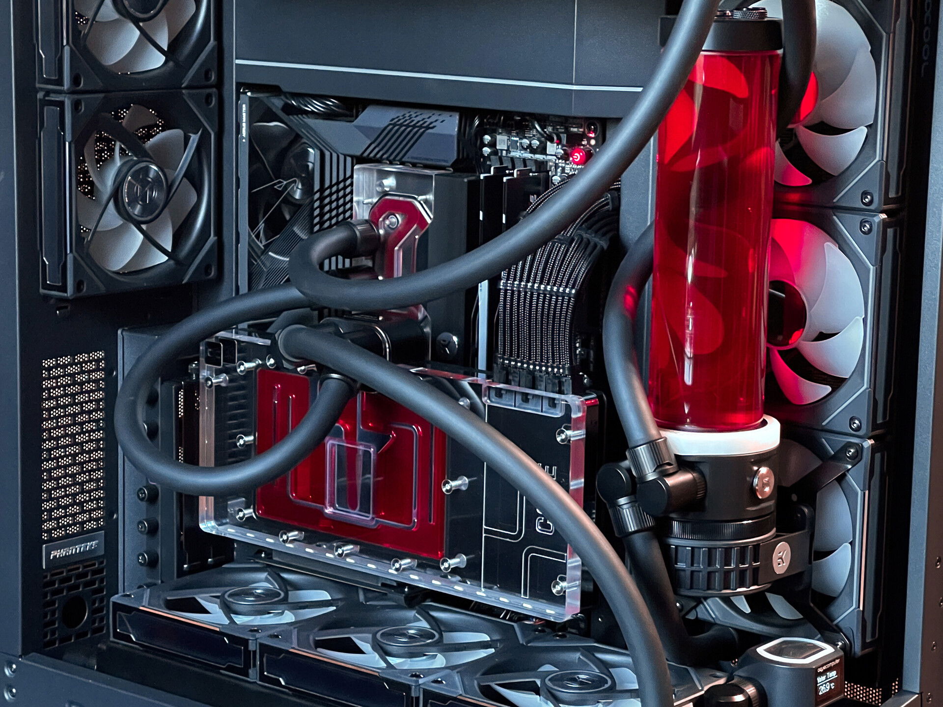 NV7 Black with EK ZMT soft tubes and Red RGB theme » builds.gg