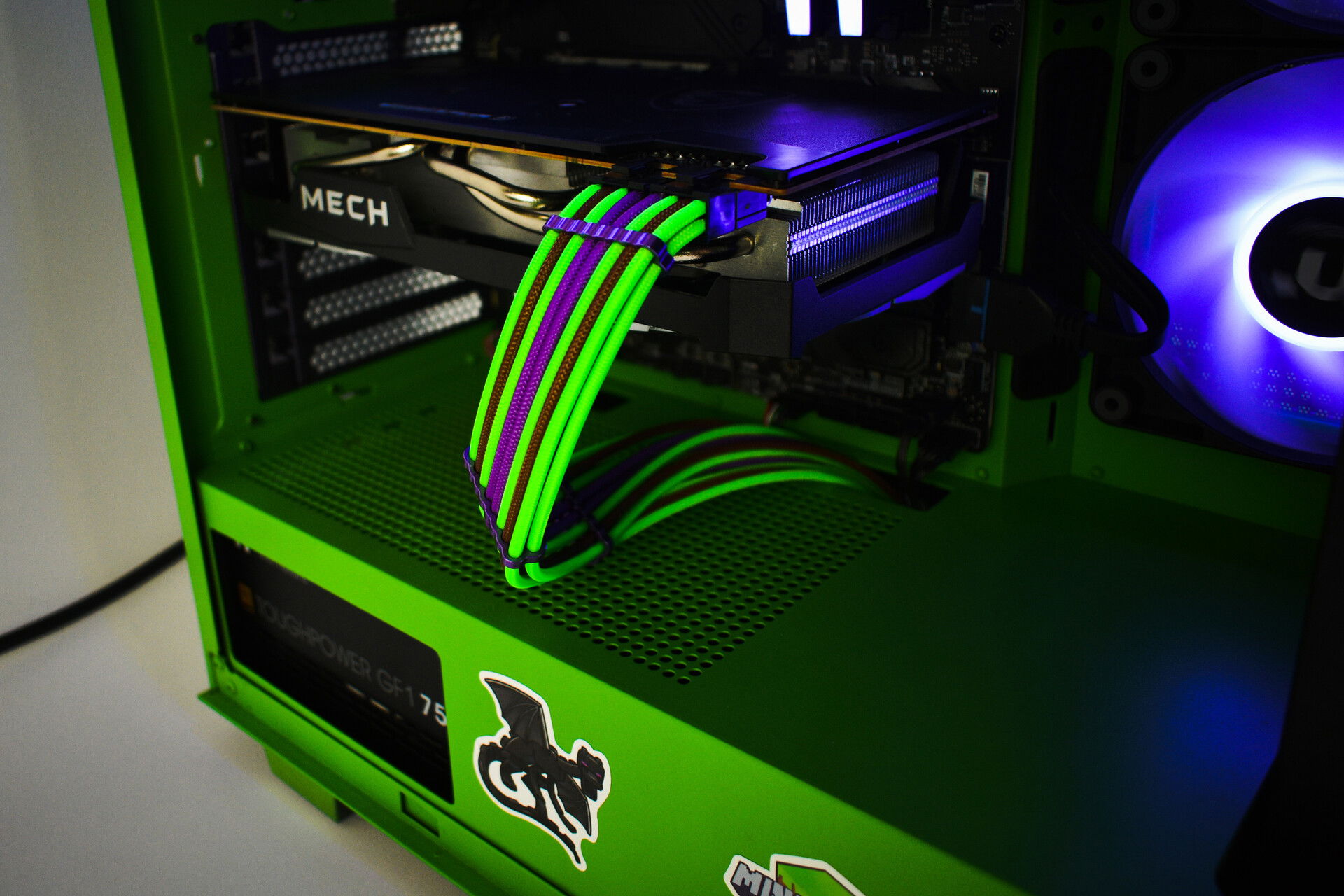 Minecraft Creeper/Ender Dragon. #BuildForLucas » builds.gg